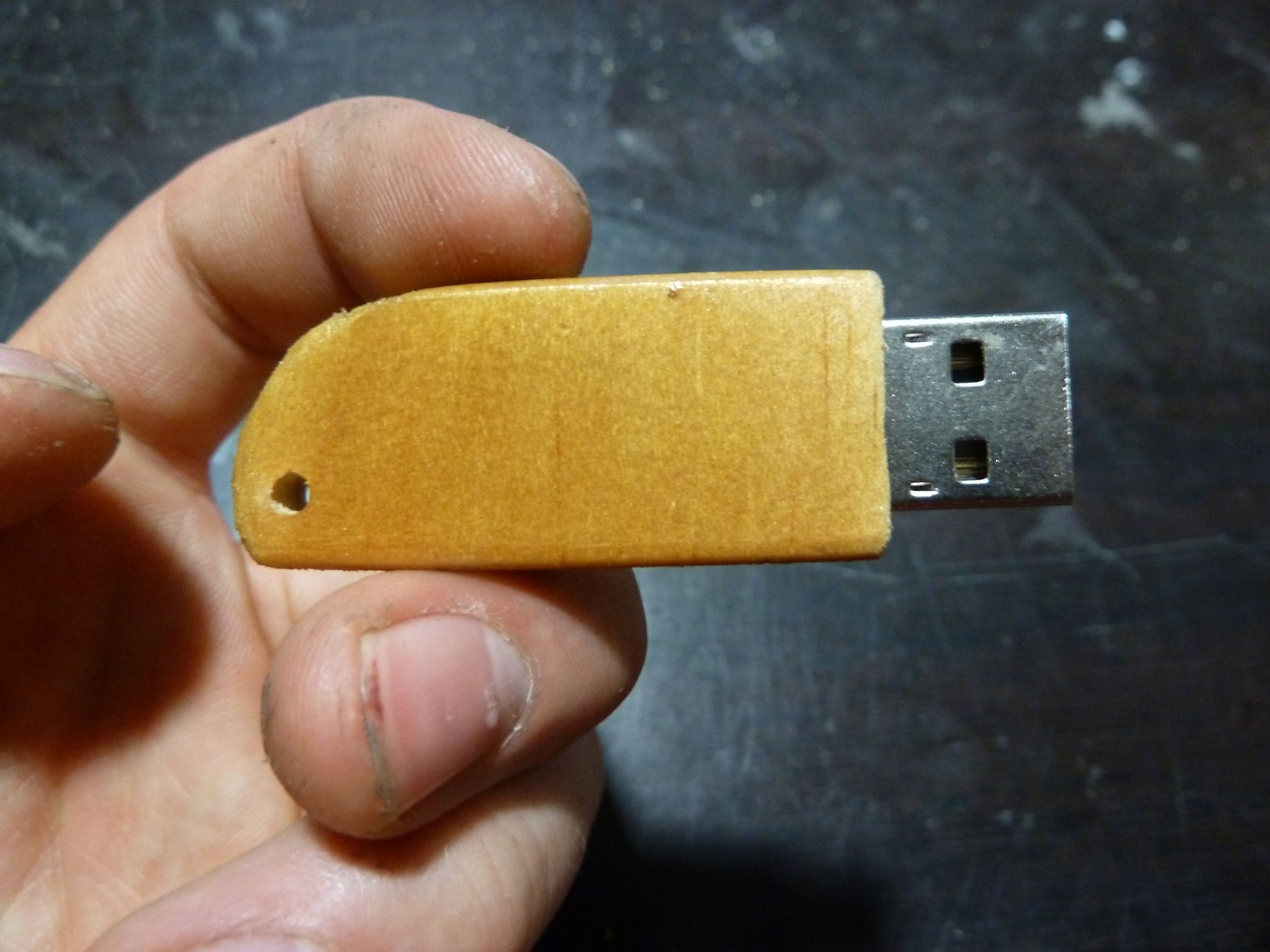 Elegant Wooden Flash Drive : 7 Steps (with Pictures) - Instructables