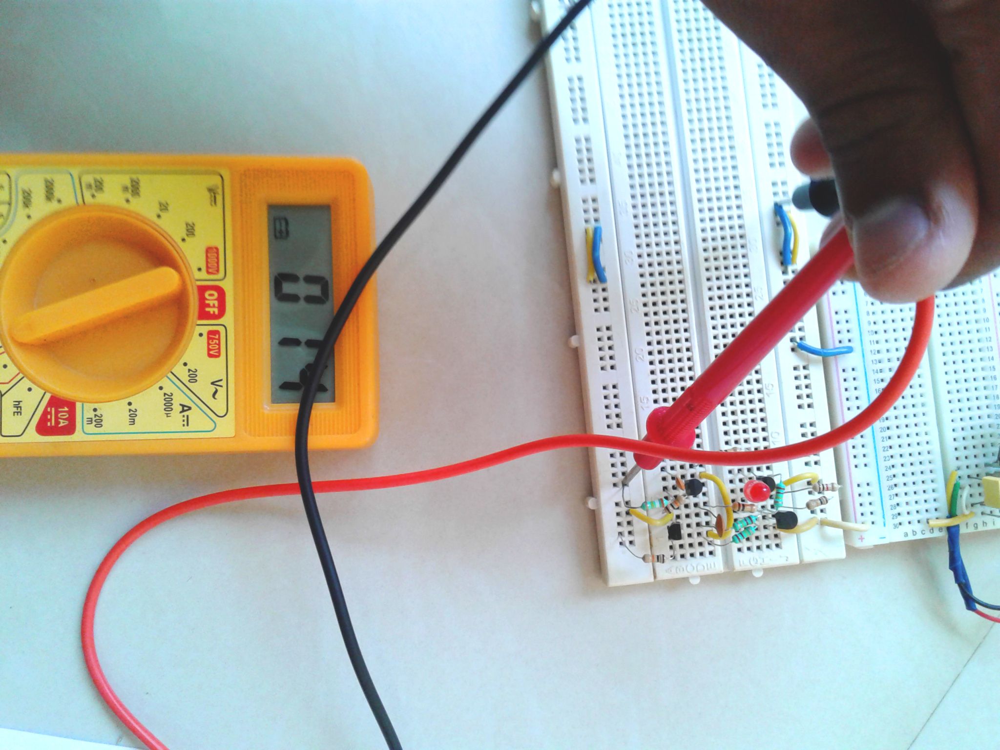 BCD Counter Using Discrete TRANSISTORS : 16 Steps - Instructables