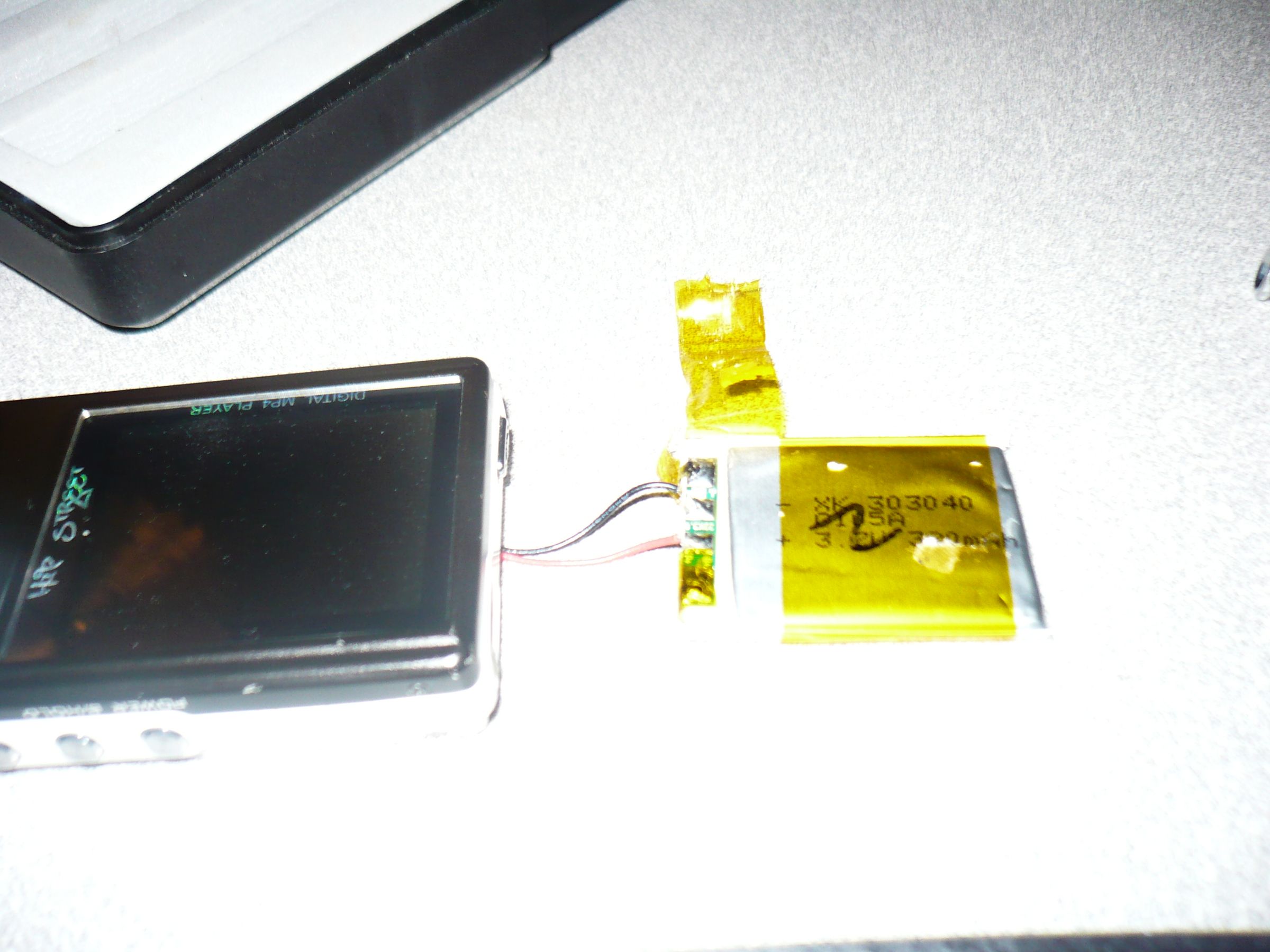 Hip Street Mp3 Mp4 Player Battery Replacment From a Cell Phone : 6 ...