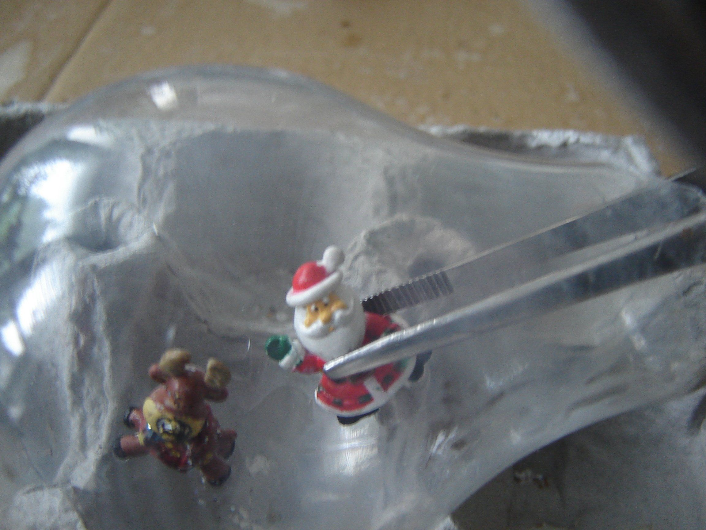 Light Bulb Snow Globes : 8 Steps (with Pictures) - Instructables