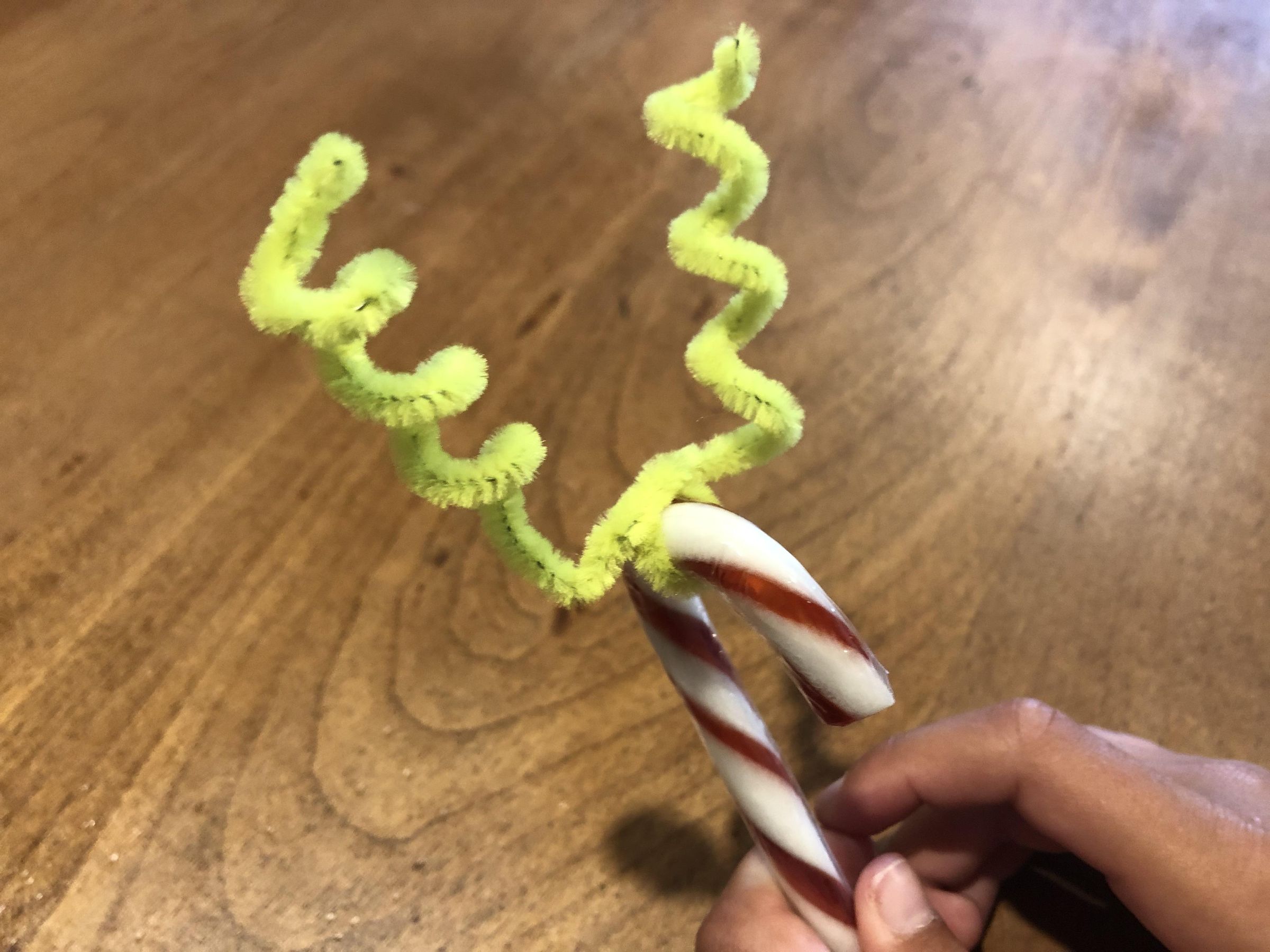 Candy Cane Reindeer : 3 Steps - Instructables