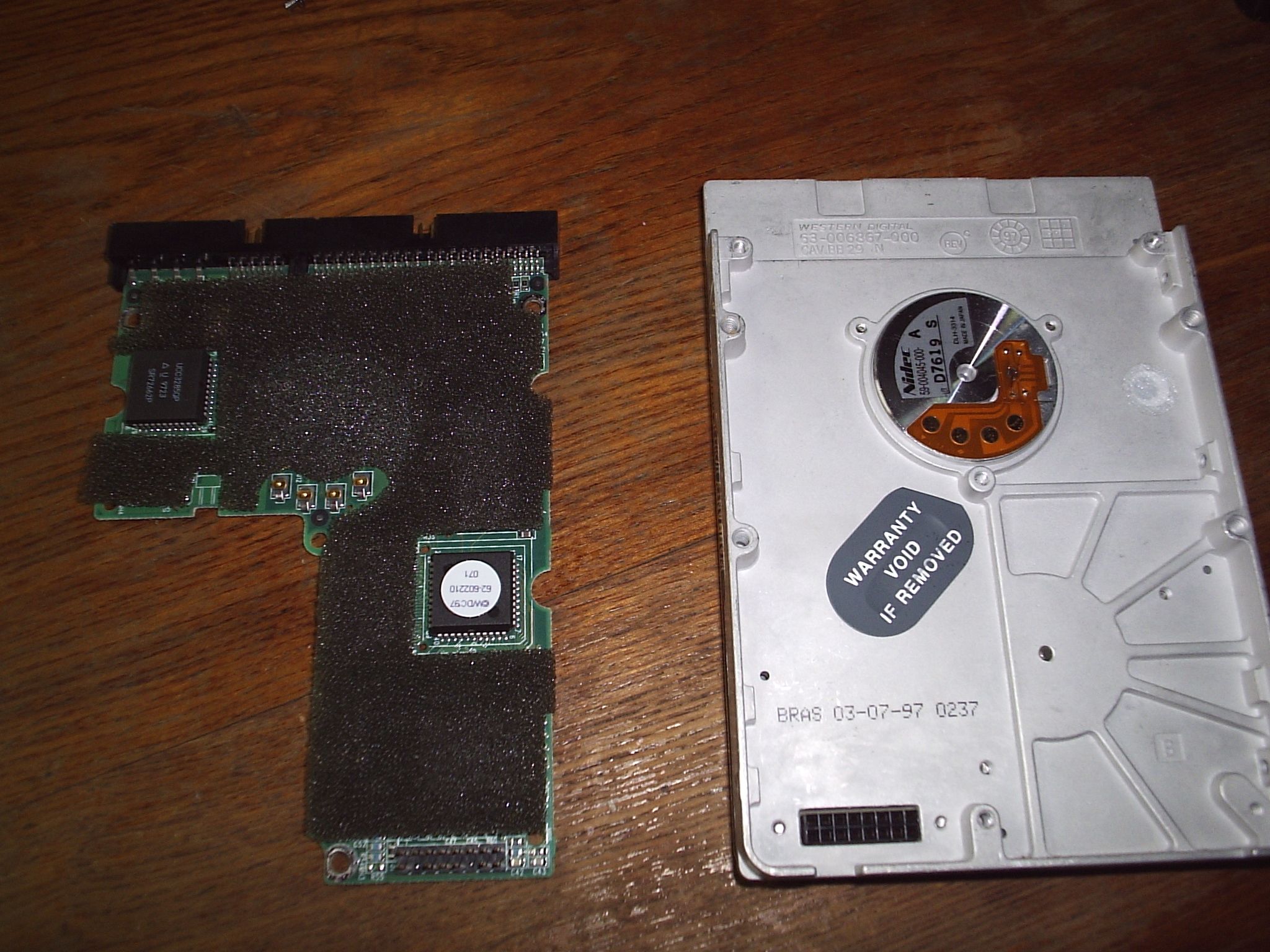 Computer Hard Drive Dissasembly : 9 Steps - Instructables