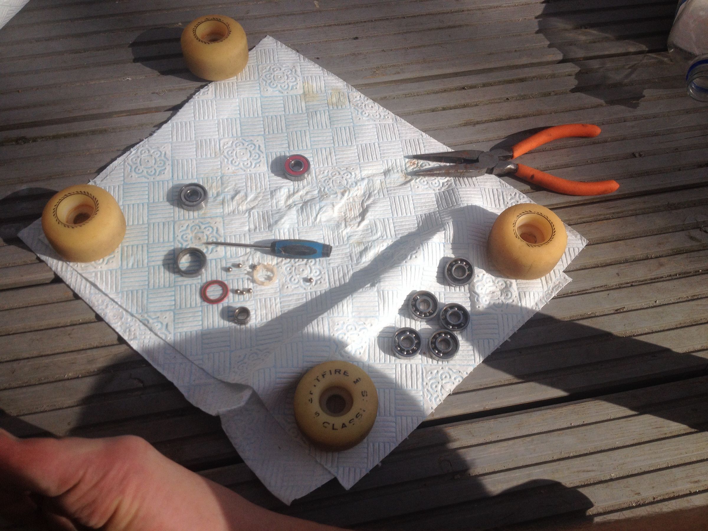 Taking Apart Bearings : 6 Steps - Instructables