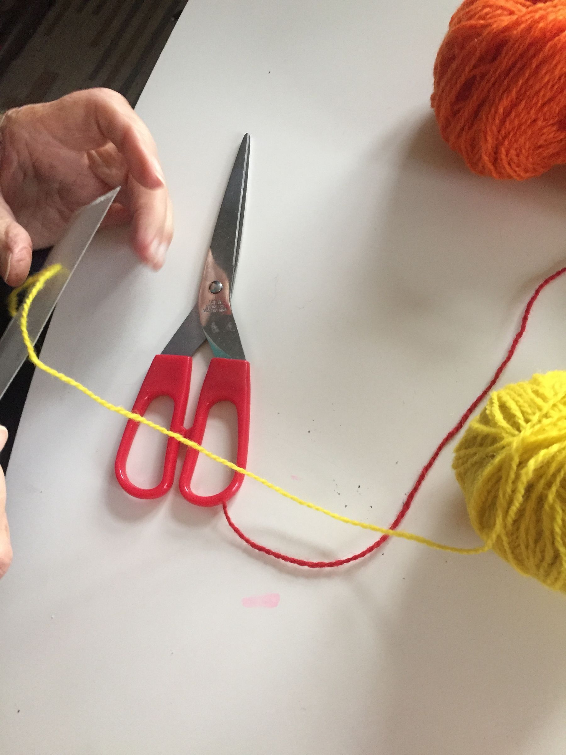 Grandma's Fluffy Pom-Pom Techniques : 14 Steps - Instructables