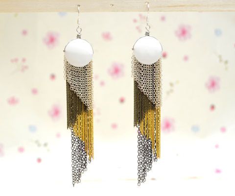 DIY 4-color Diagonal Chain Fringe Earrings : 10 Steps - Instructables