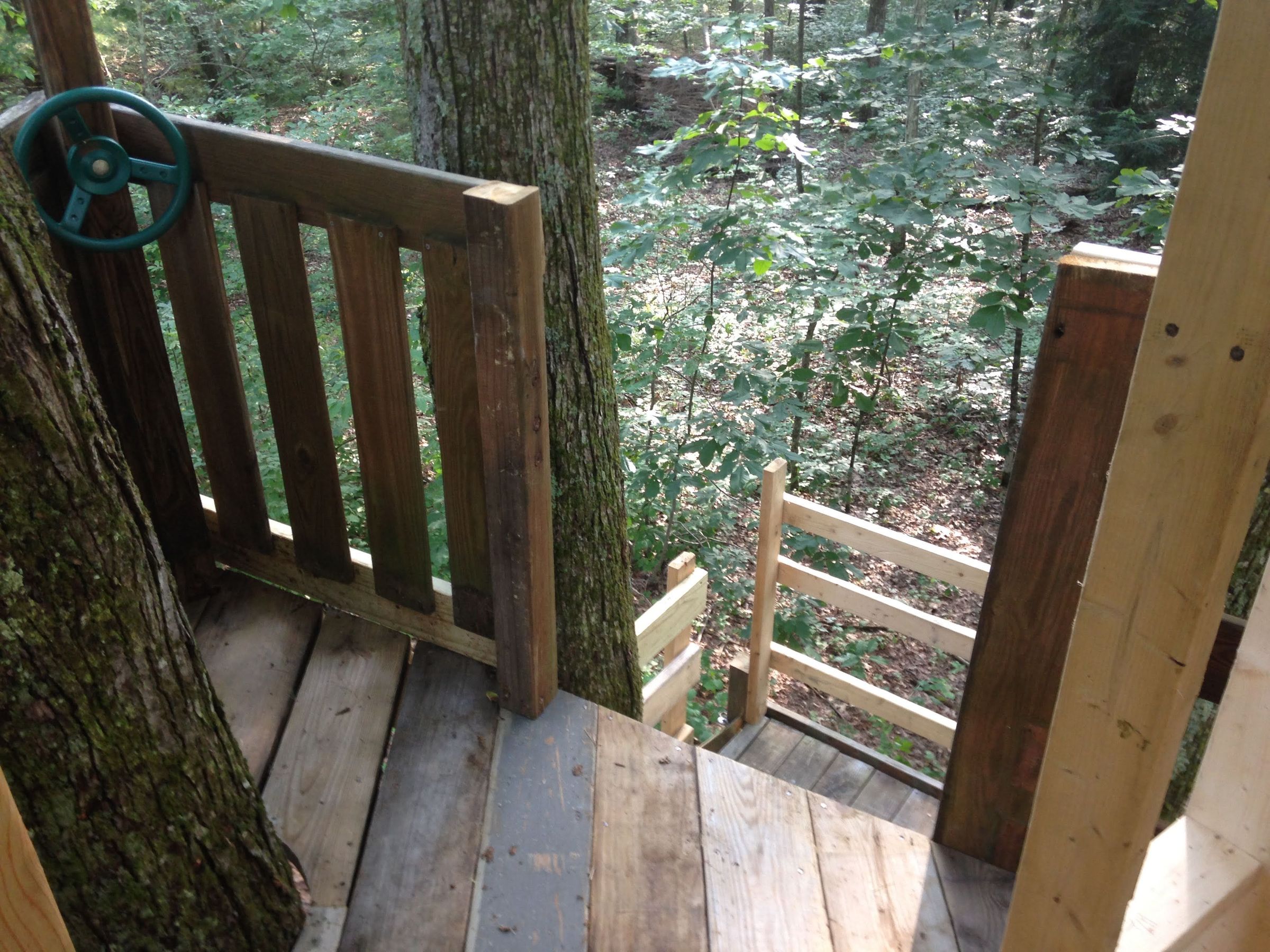 Multi Level Tree House From Recycled Materials : 10 Steps (with ...