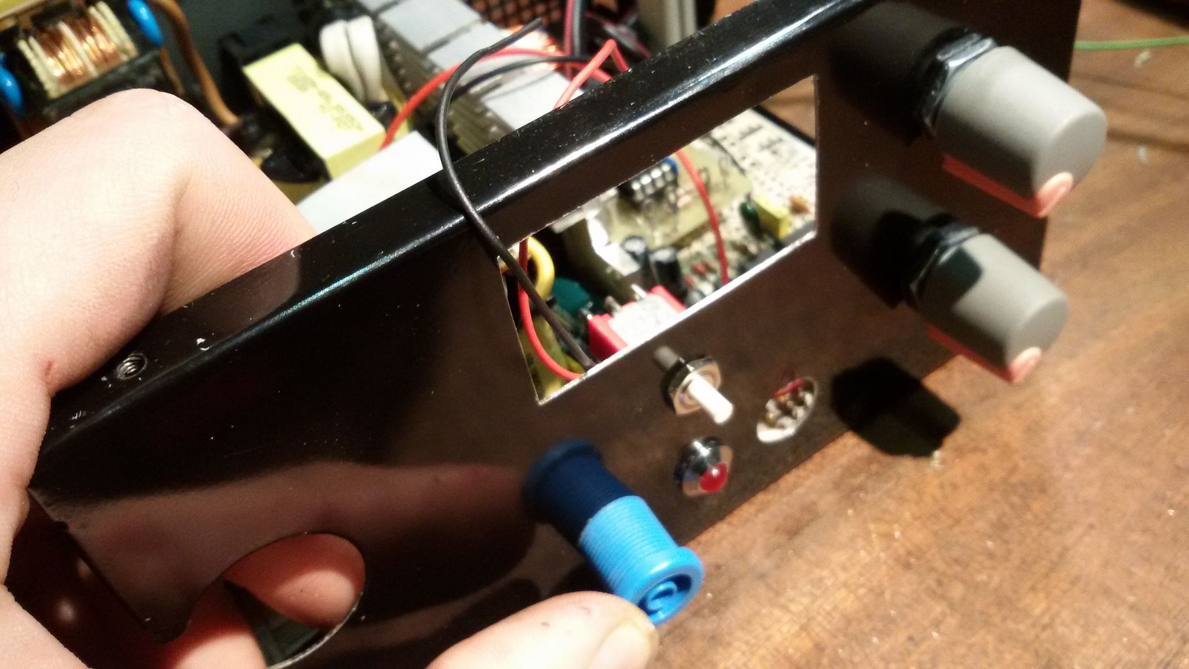 Adjustable High Current Lab SMPS Out of a Standard ATX PS : 17 Steps ...