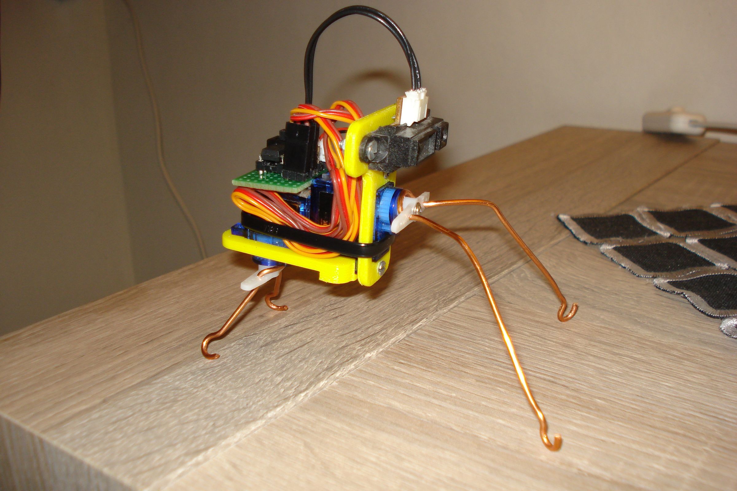 ATtiny85 Robot Insect : 6 Steps - Instructables