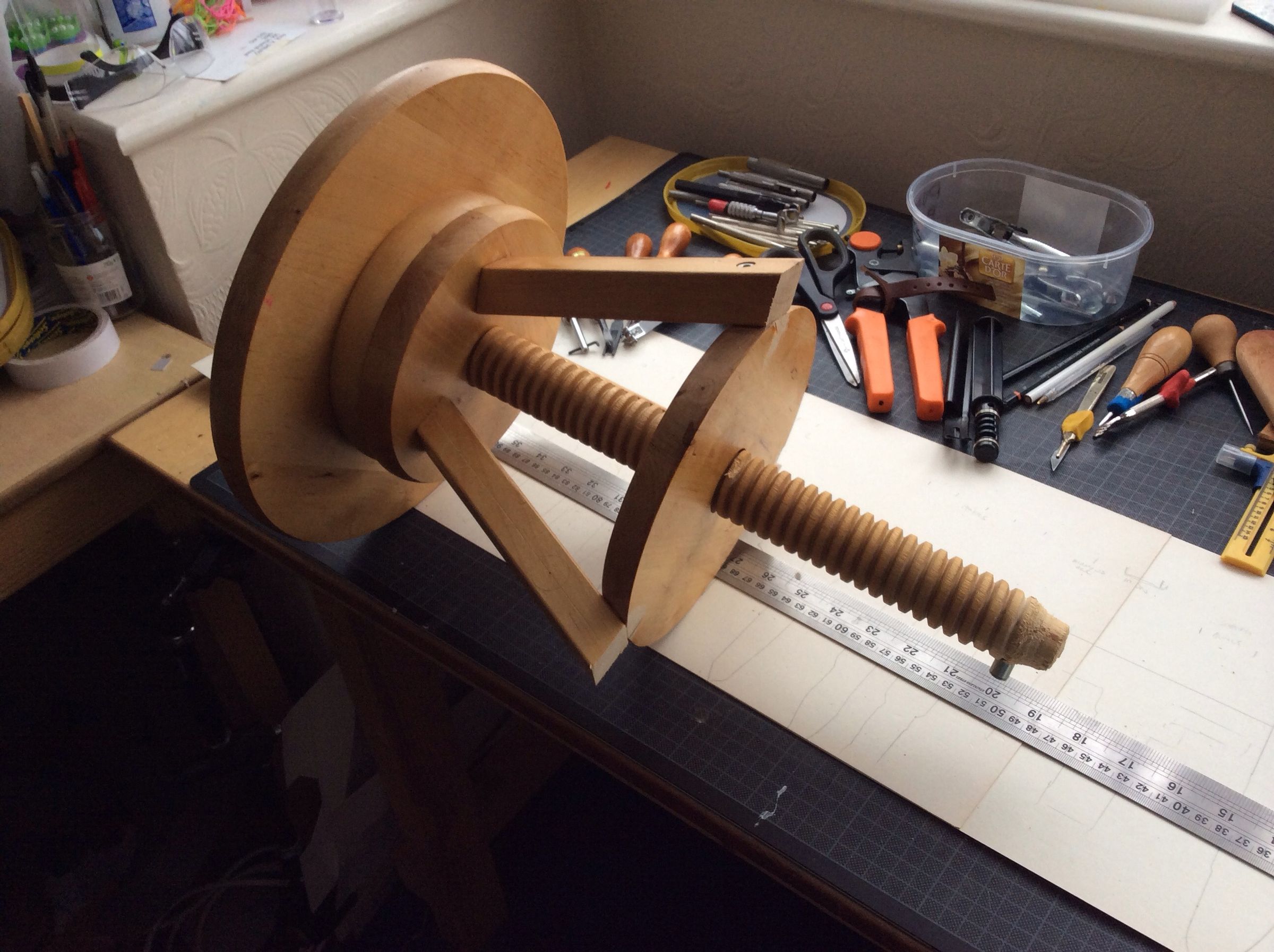 Leatherworkers Tool Carousel : 10 Steps (with Pictures) - Instructables