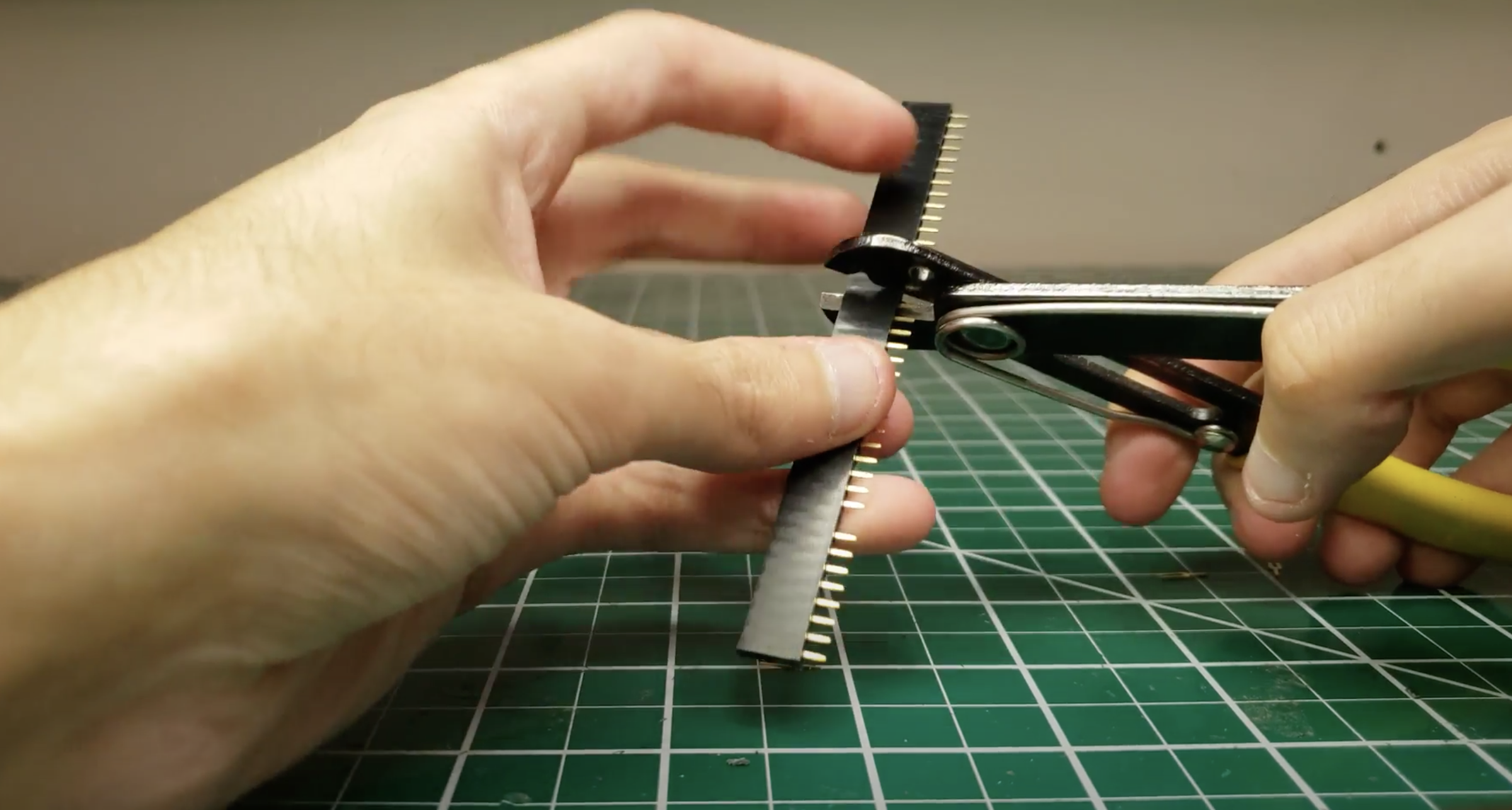 Split Flap Assembly and Design : 29 Steps (with Pictures) - Instructables