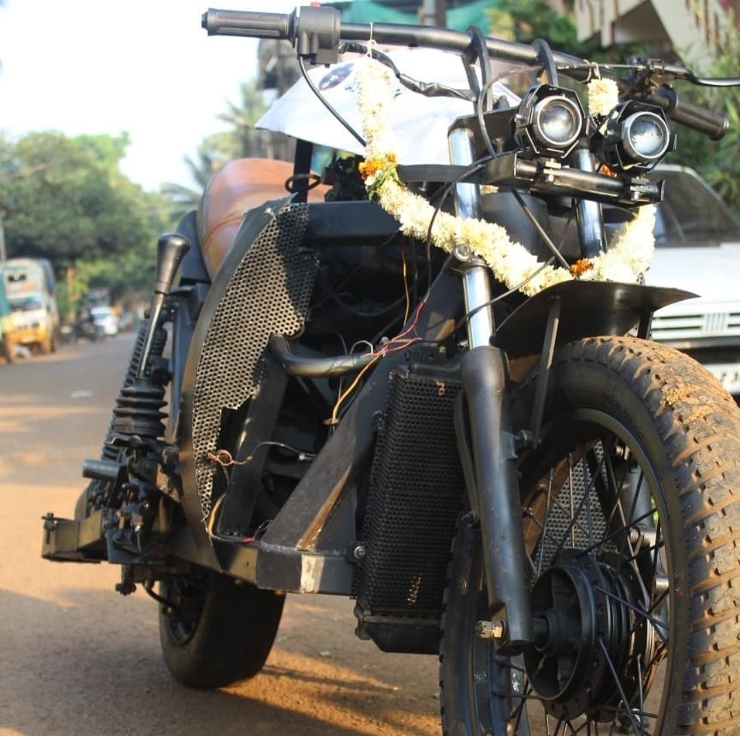 Car Engine to Motorbike From Scrap : 4 Steps - Instructables