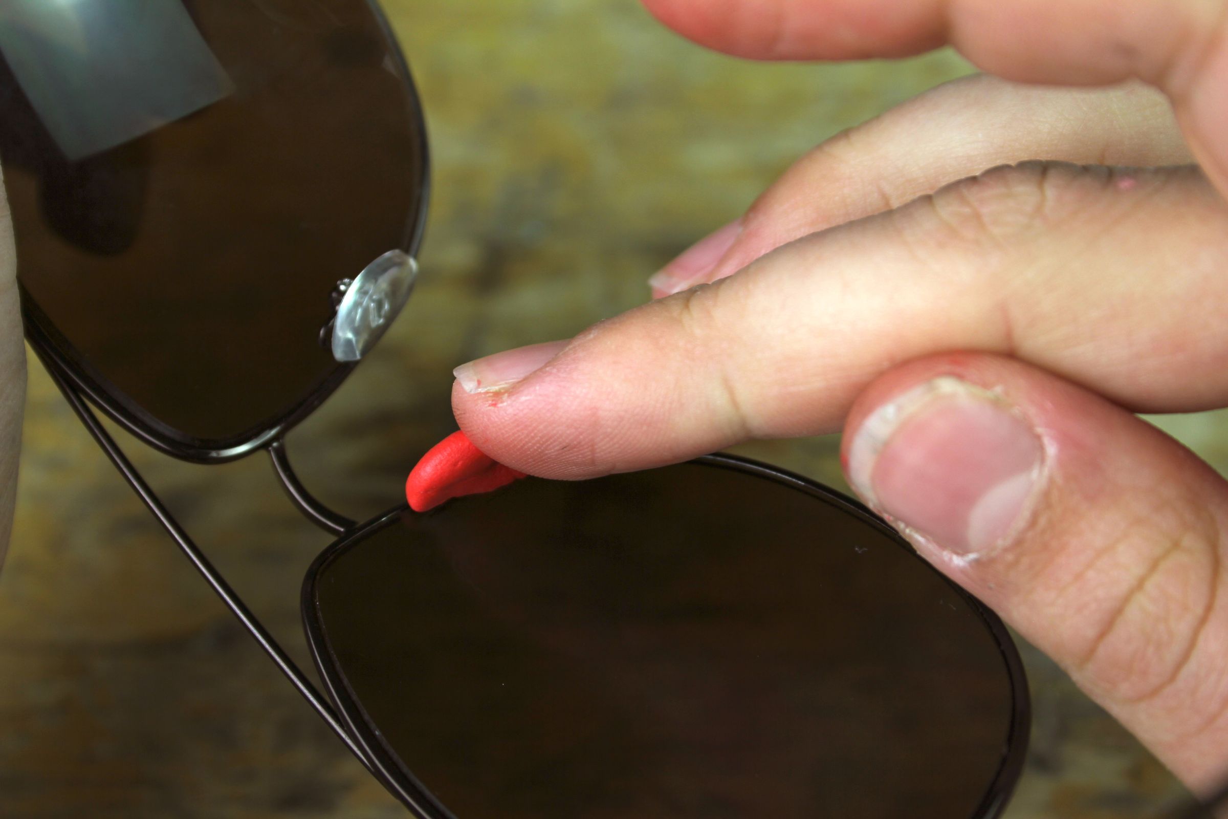 How to Replace the Missing Pads on Your Glasses : 4 Steps - Instructables