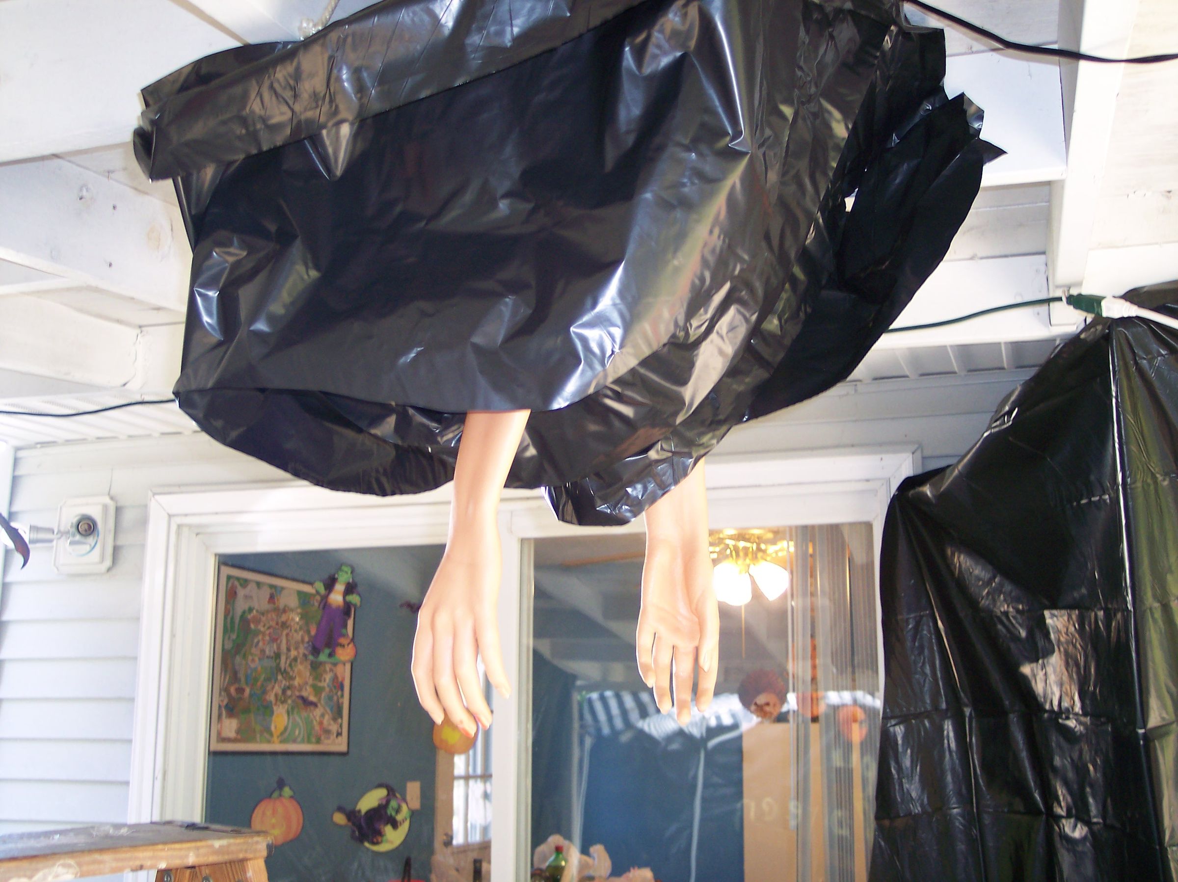 Reaching Hands - Halloween Prop : 5 Steps (with Pictures) - Instructables