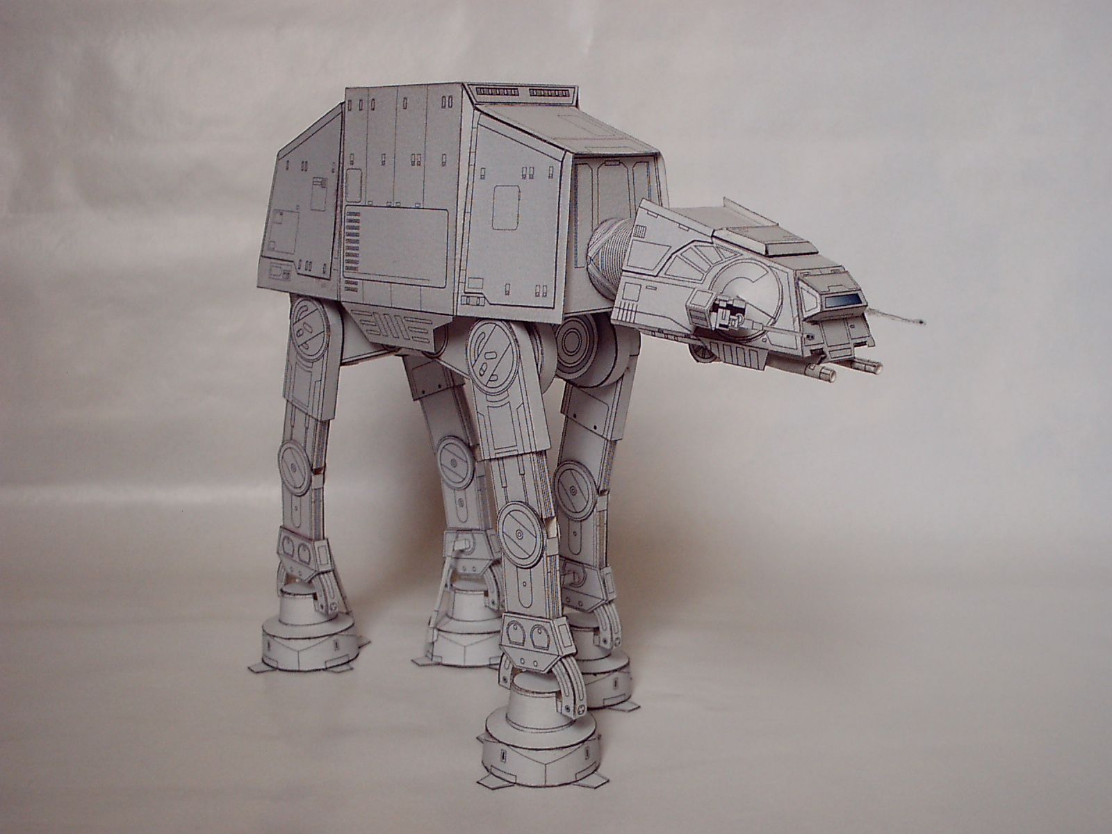 Papercraft (star Wars and Battlestar Galactica) : 5 Steps - Instructables