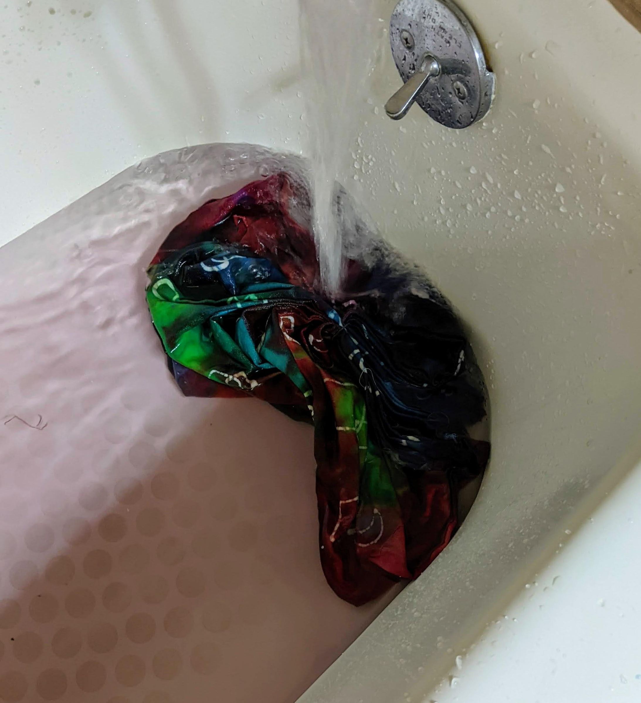 Ice Dye Batik Apron : 11 Steps (with Pictures) - Instructables