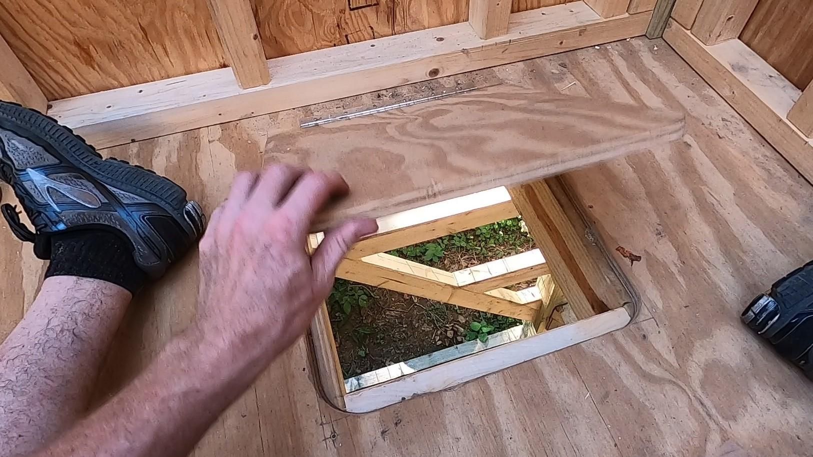 Backyard Treehouse With Zip Line, Trap Door, and Sliding Door : 25 ...