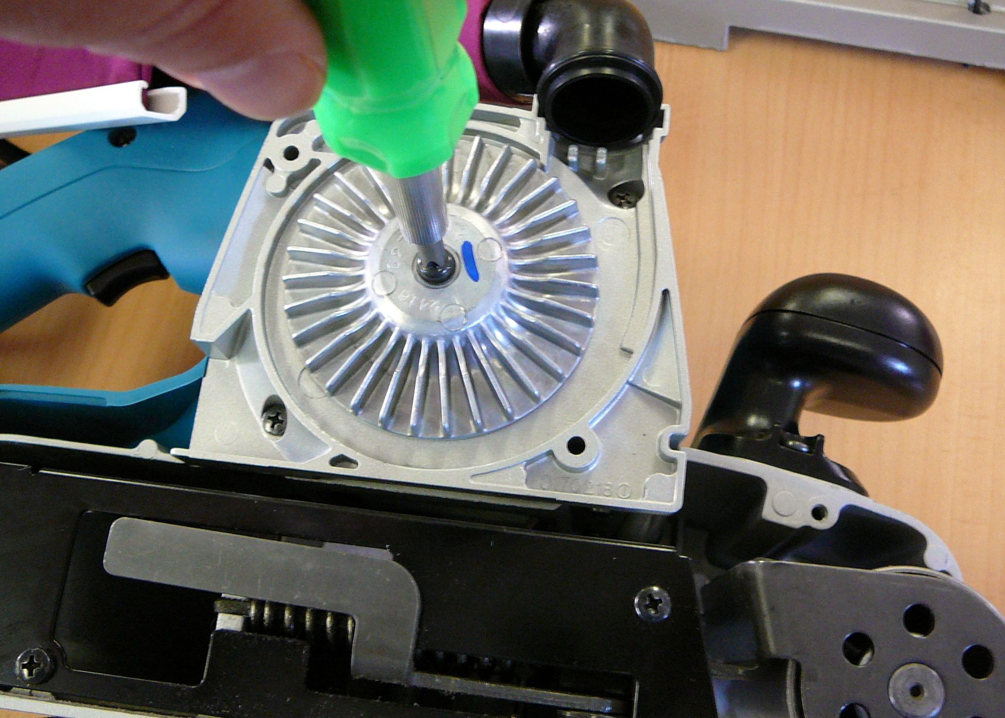 Build a WINNING Belt Sander Drag Racer : 14 Steps - Instructables