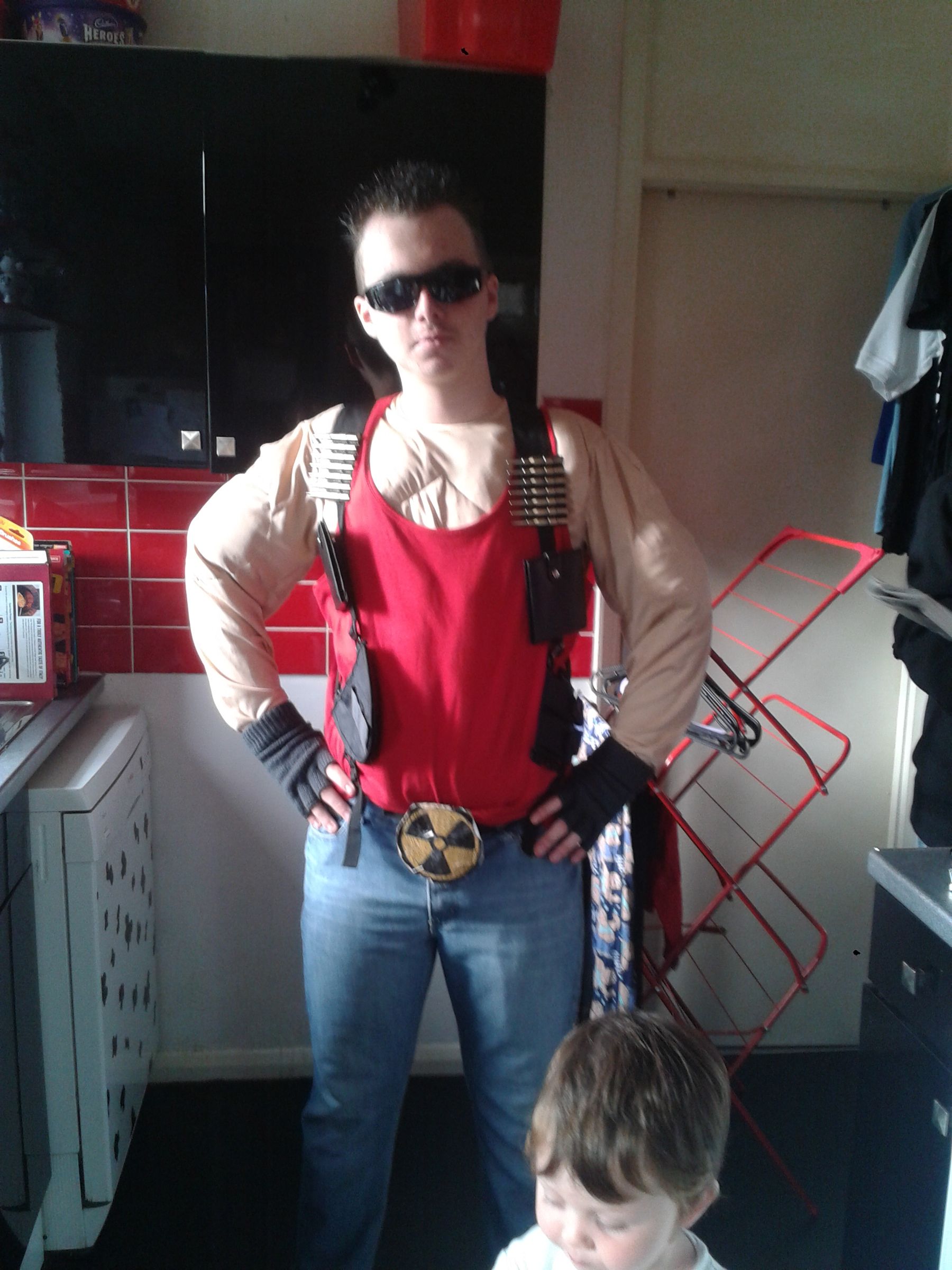 A Last Minute Duke Nukem Cosplay : 5 Steps - Instructables