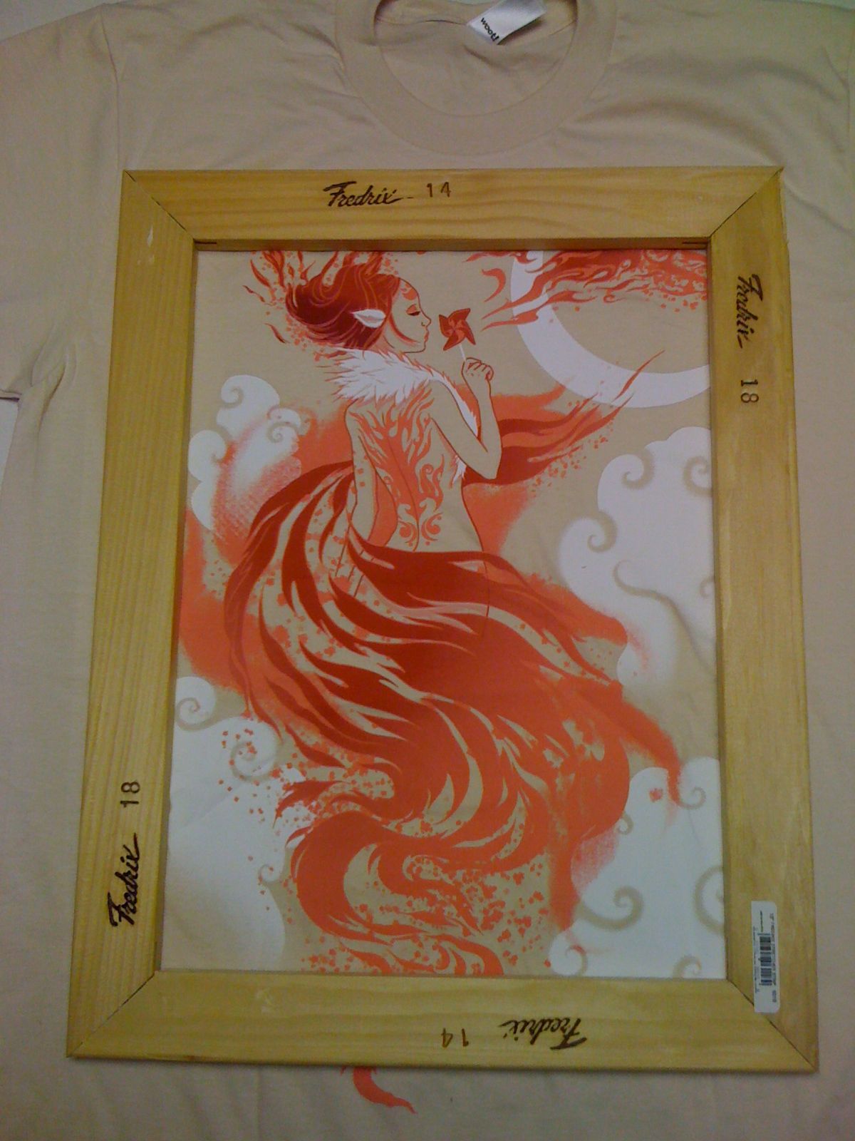 Make a T-shirt Into Hangable Art : 8 Steps - Instructables