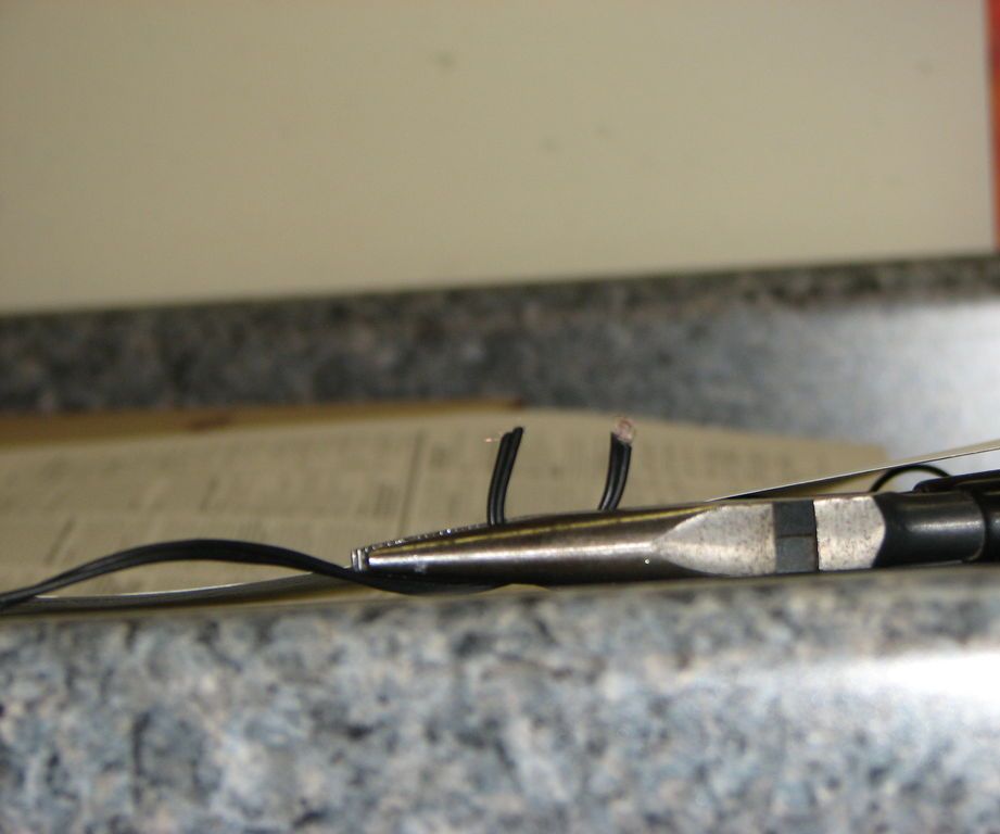 Arreglo Fácil Para Auriculares Con Cables Rotos : 7 Steps - Instructables