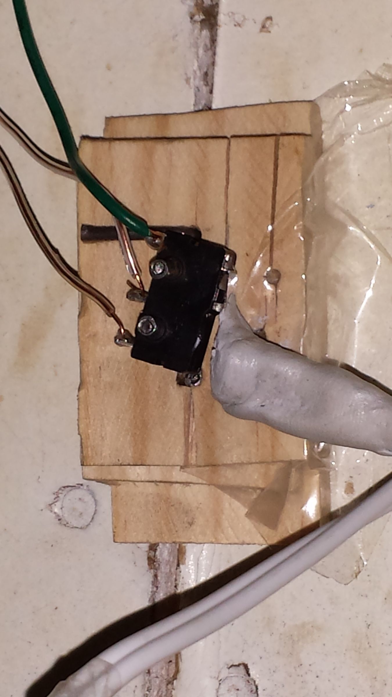 Garage Door Open Indicator Light : 6 Steps (with Pictures) - Instructables