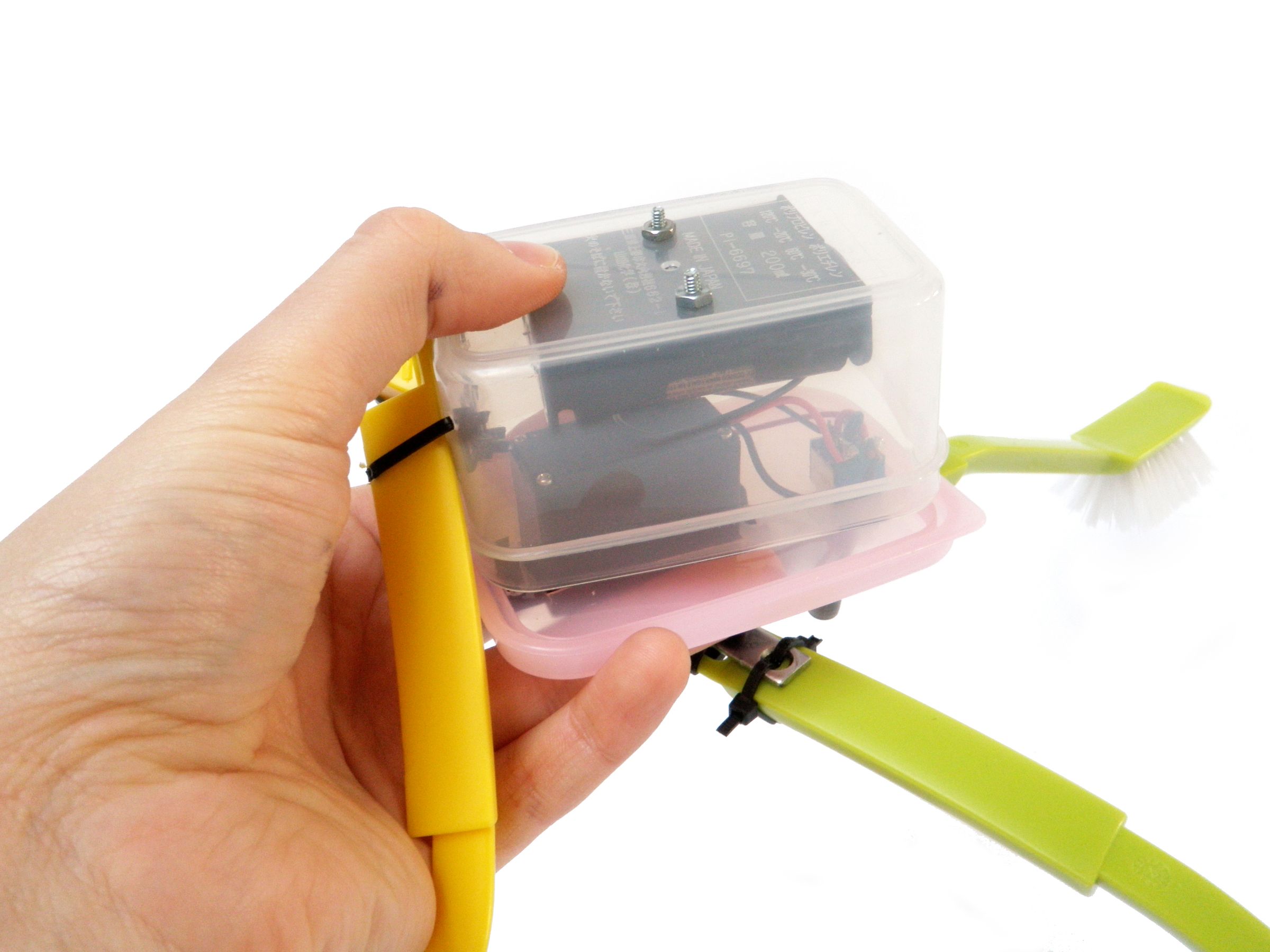 Simple Bots: Skitter : 20 Steps (with Pictures) - Instructables