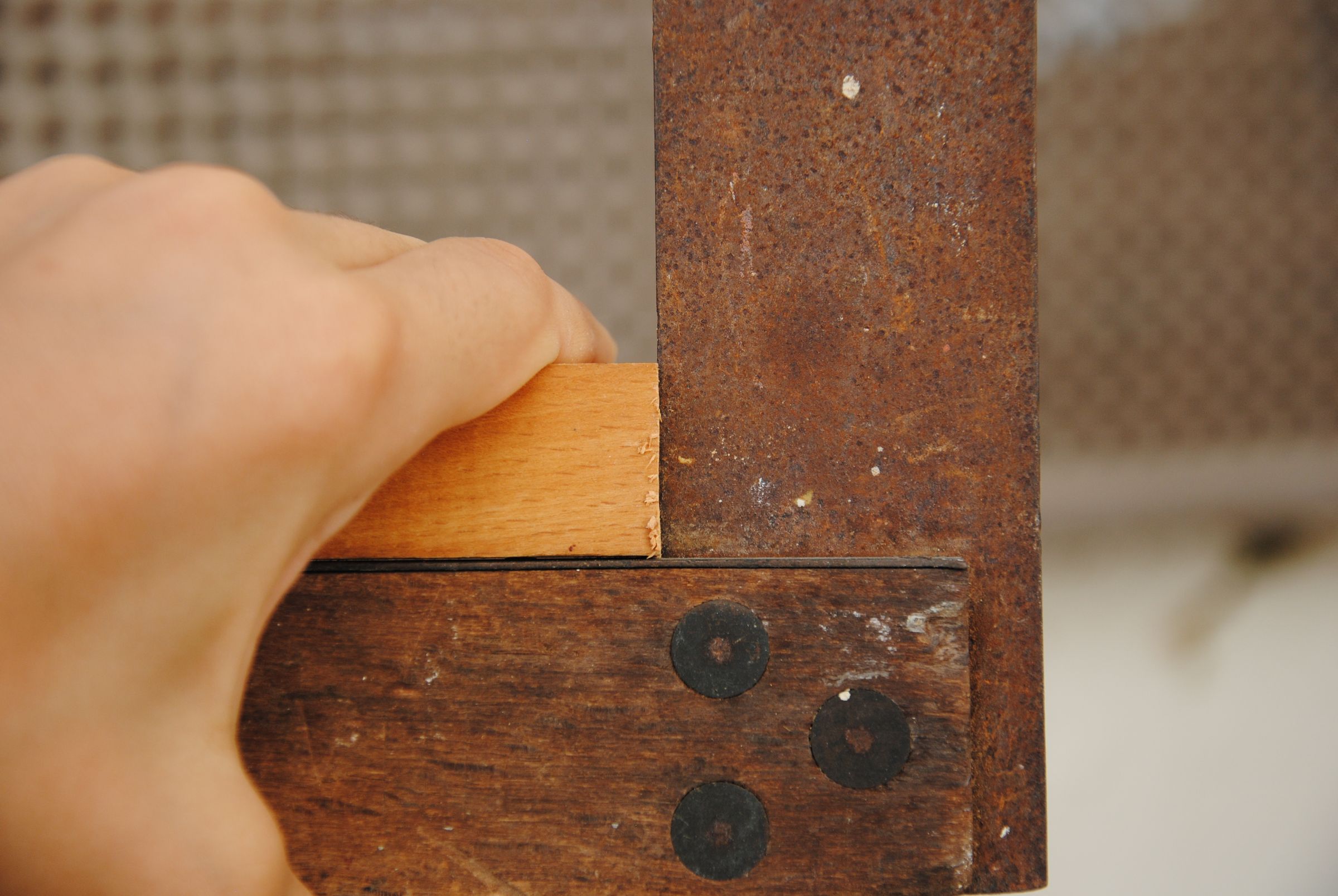 DIY Magnetic Hand-Saw Guide : 8 Steps (with Pictures) - Instructables