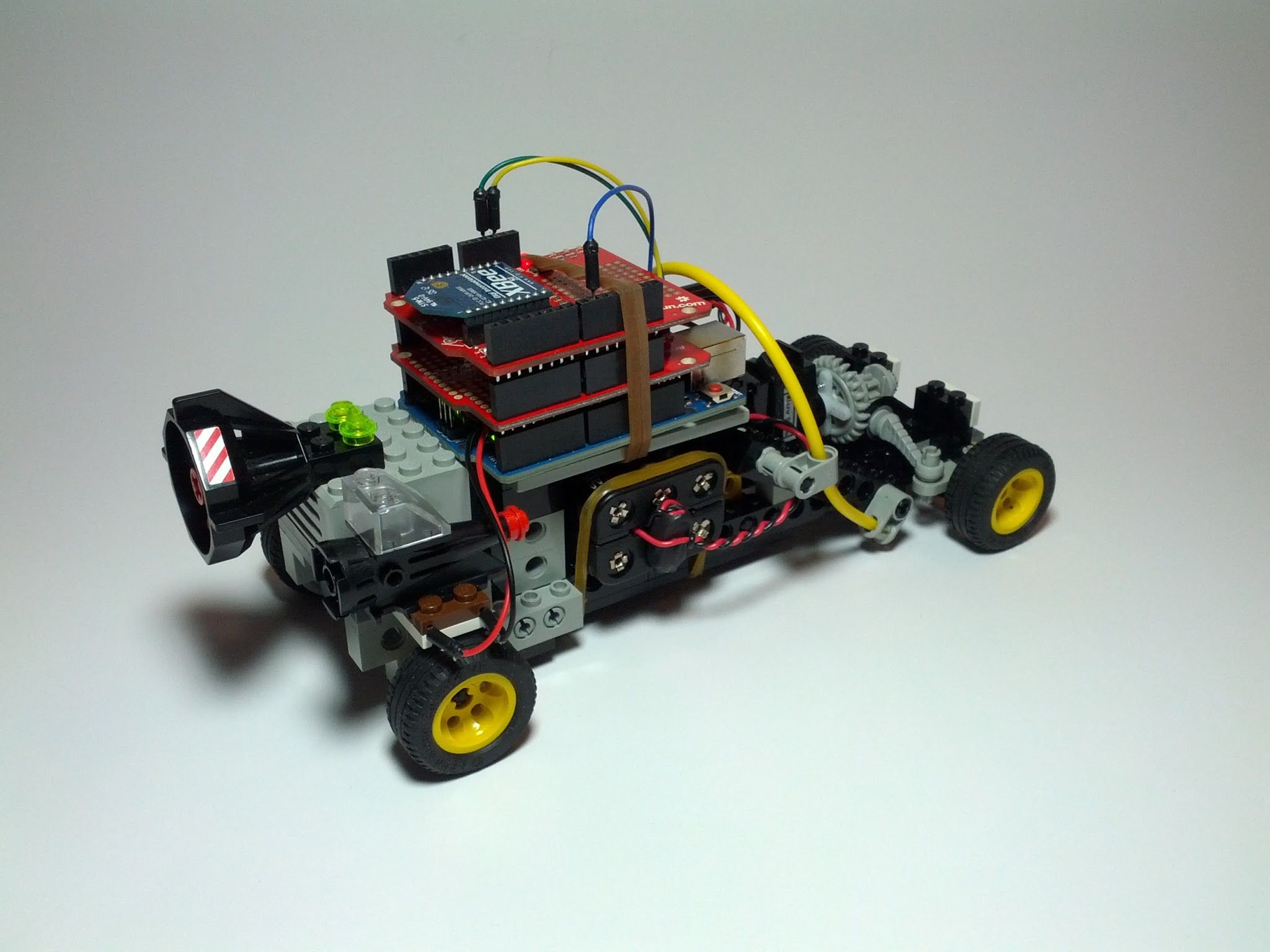 Lego Technic Car With Arduino + XBee Wireless Control : 6 Steps (with Pictures) - Instructables