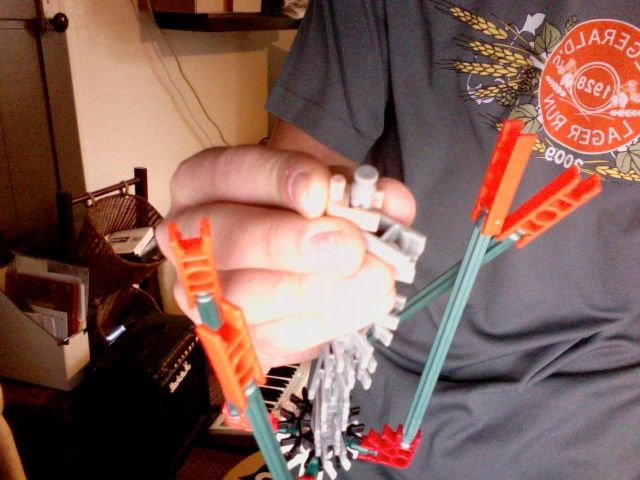 Easy But Powerful Knex Grenade! : 4 Steps - Instructables
