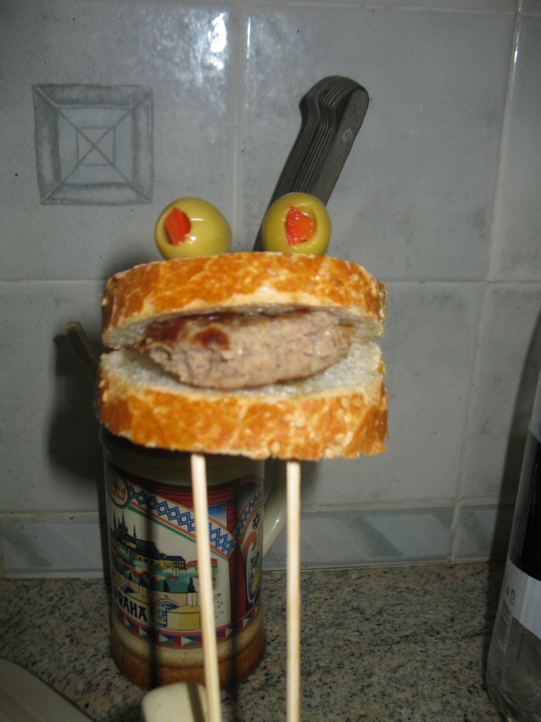 Hamburger Frog : 6 Steps - Instructables