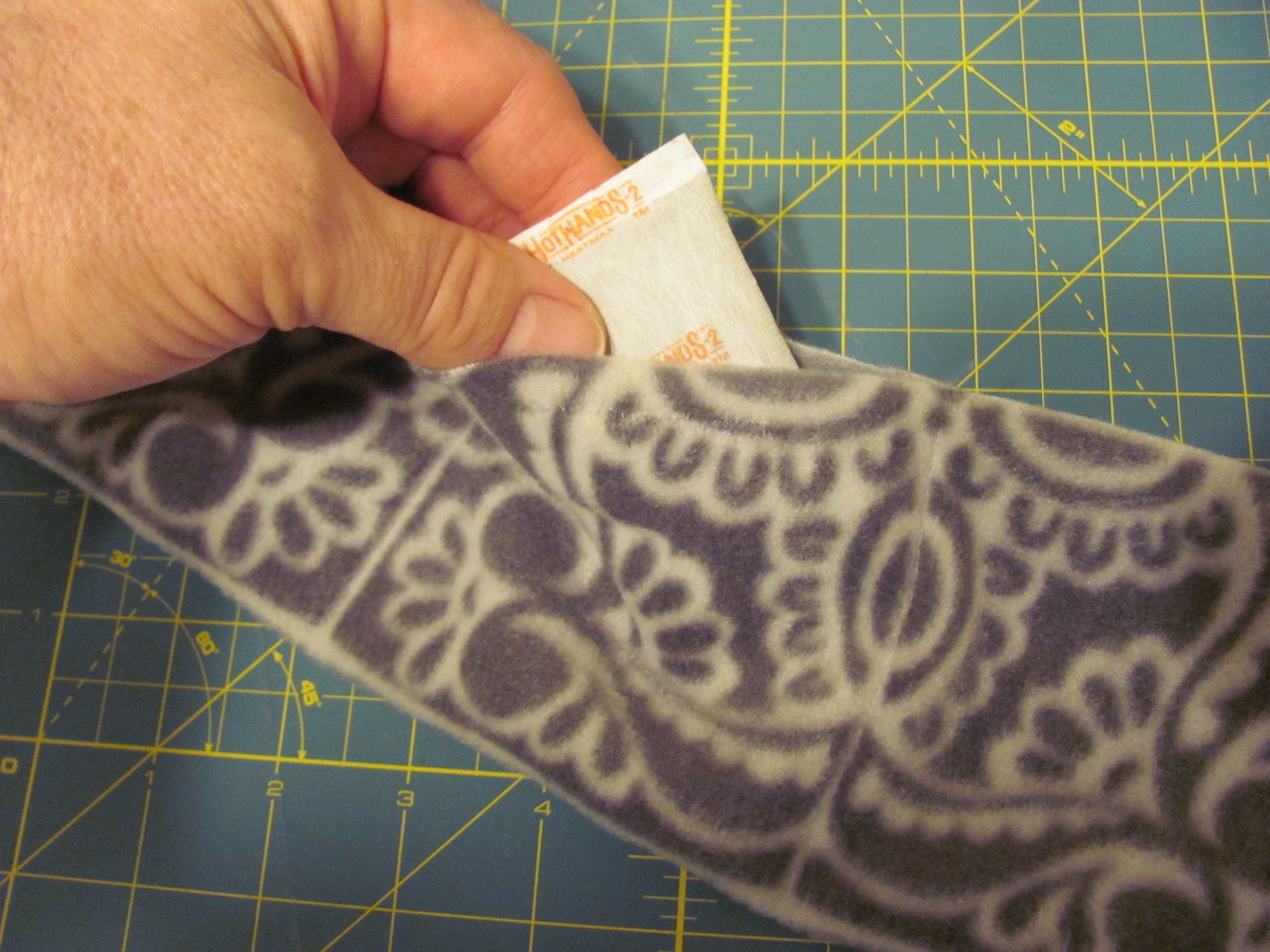 Heated Scarf - Long Lasting : 7 Steps (with Pictures) - Instructables
