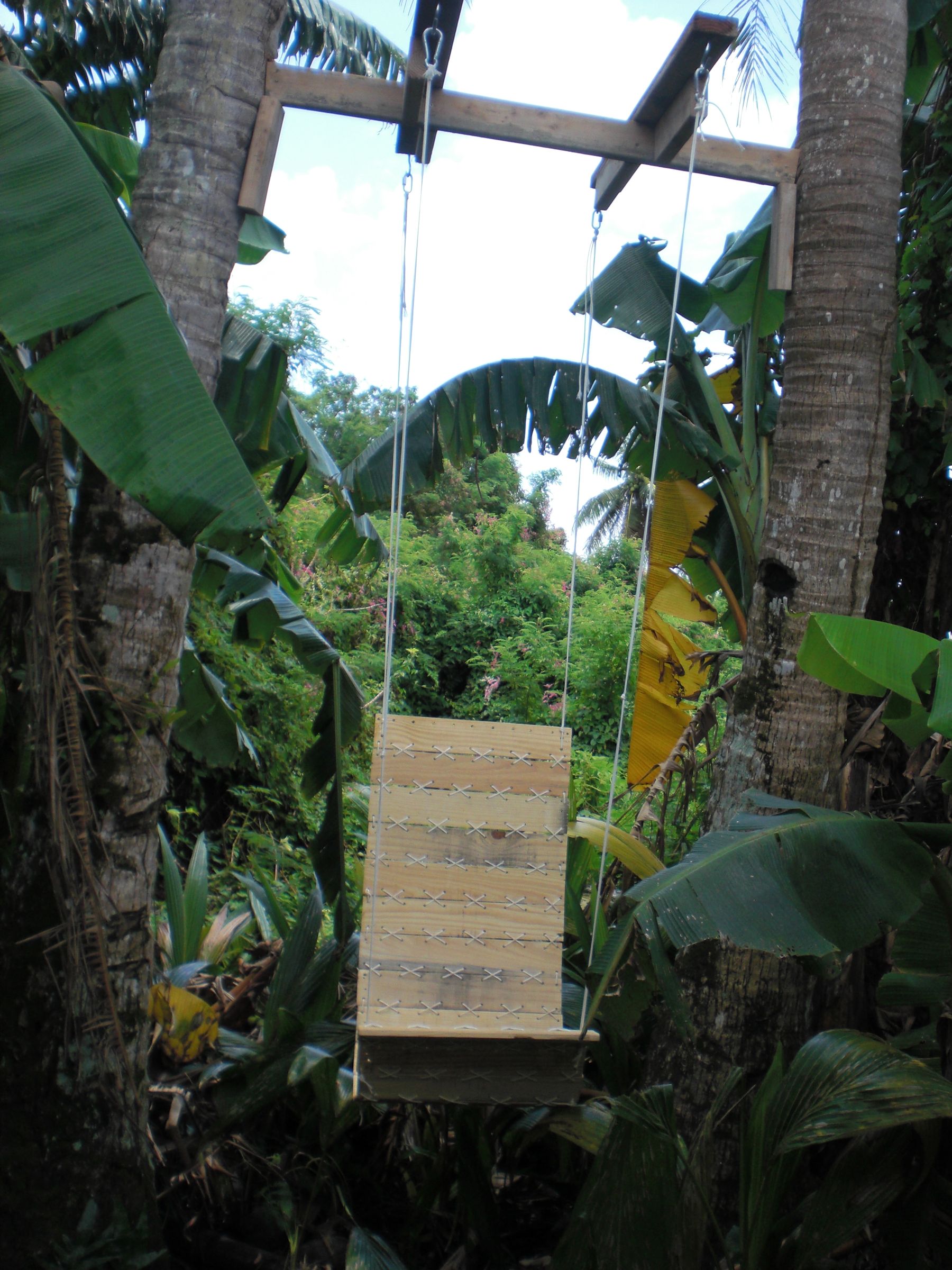 Paracord Laced Pallet, Hanging Chair : 8 Steps (with Pictures ...