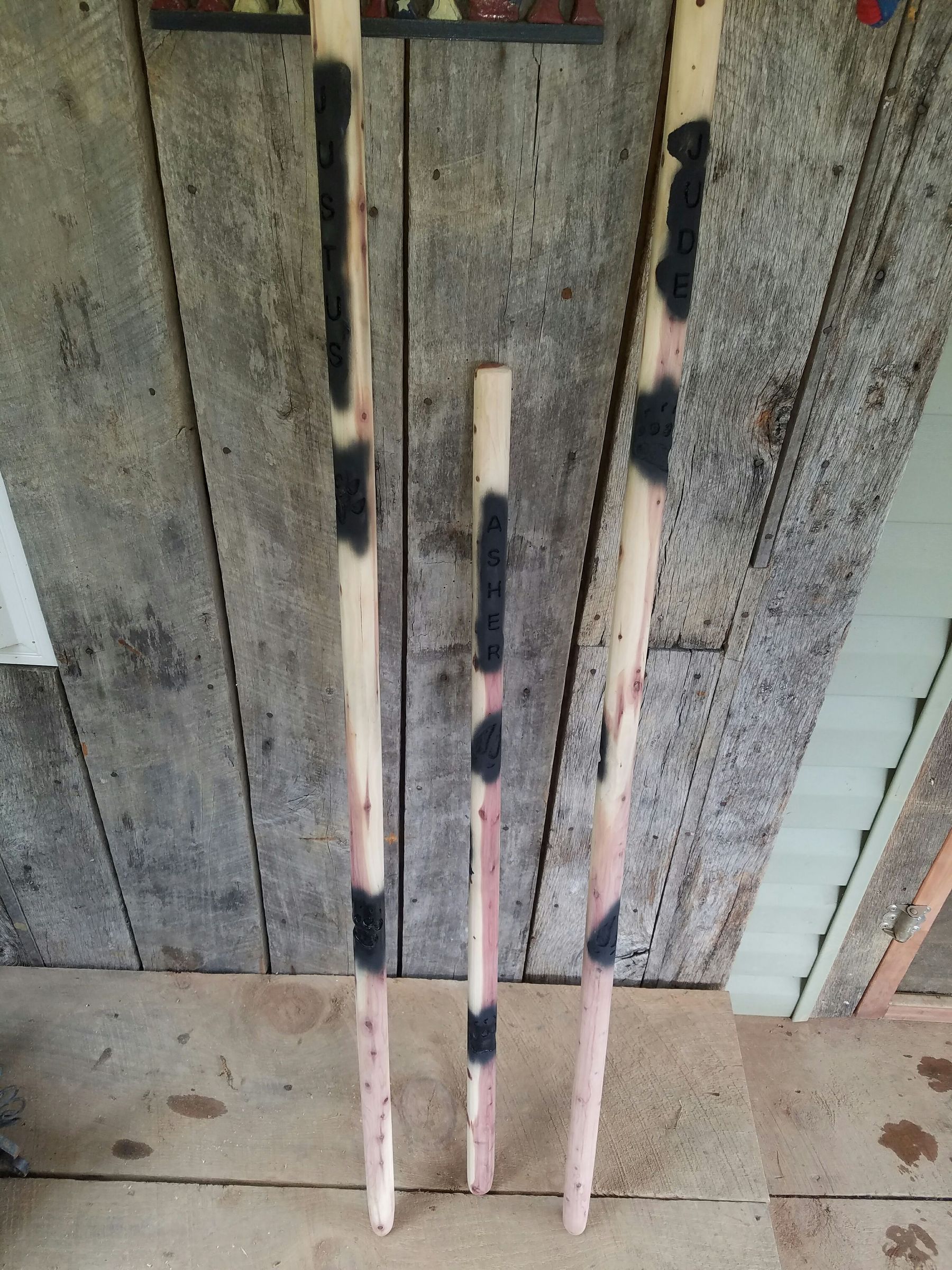 Turning Cedar Trees Into Walking Sticks : 12 Steps (with Pictures ...