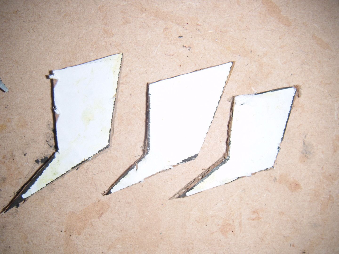 Simple Batman Gauntlets : 8 Steps (with Pictures) - Instructables