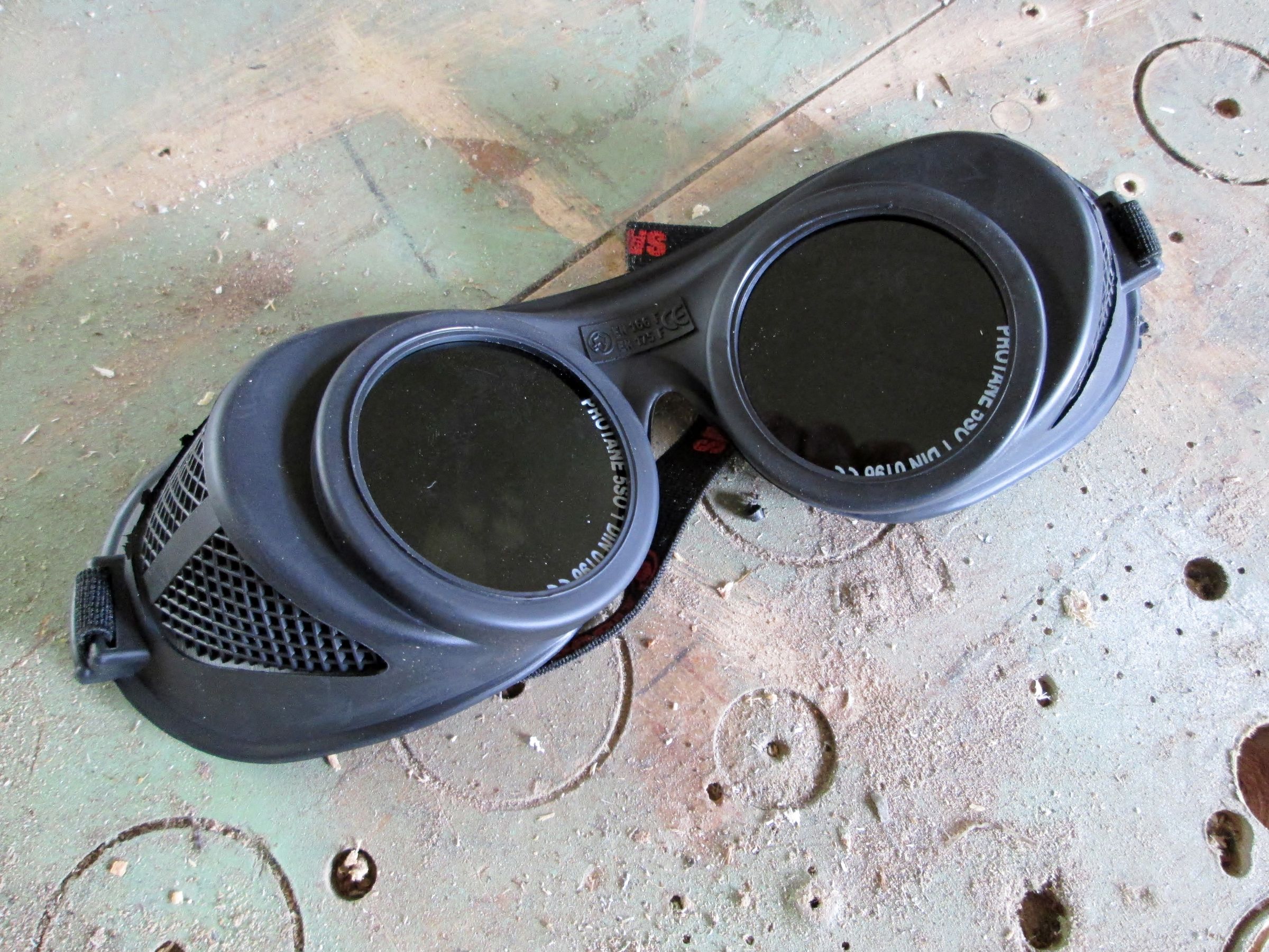 Very Manly Beer Keg Welding Helmet : 6 Steps (with Pictures ...