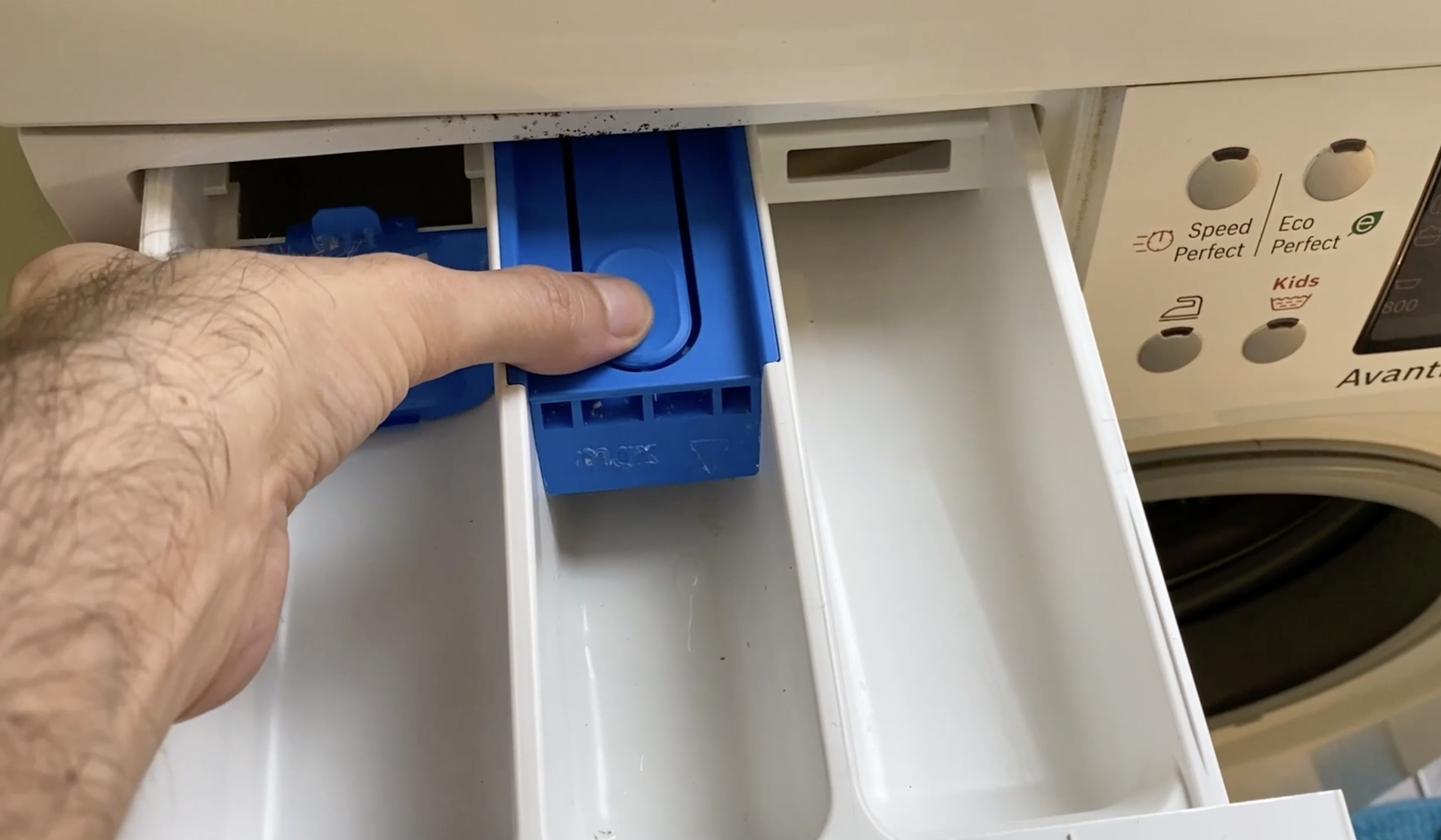 How to Clean a Smelly Washing Machine : 5 Steps (with Pictures ...