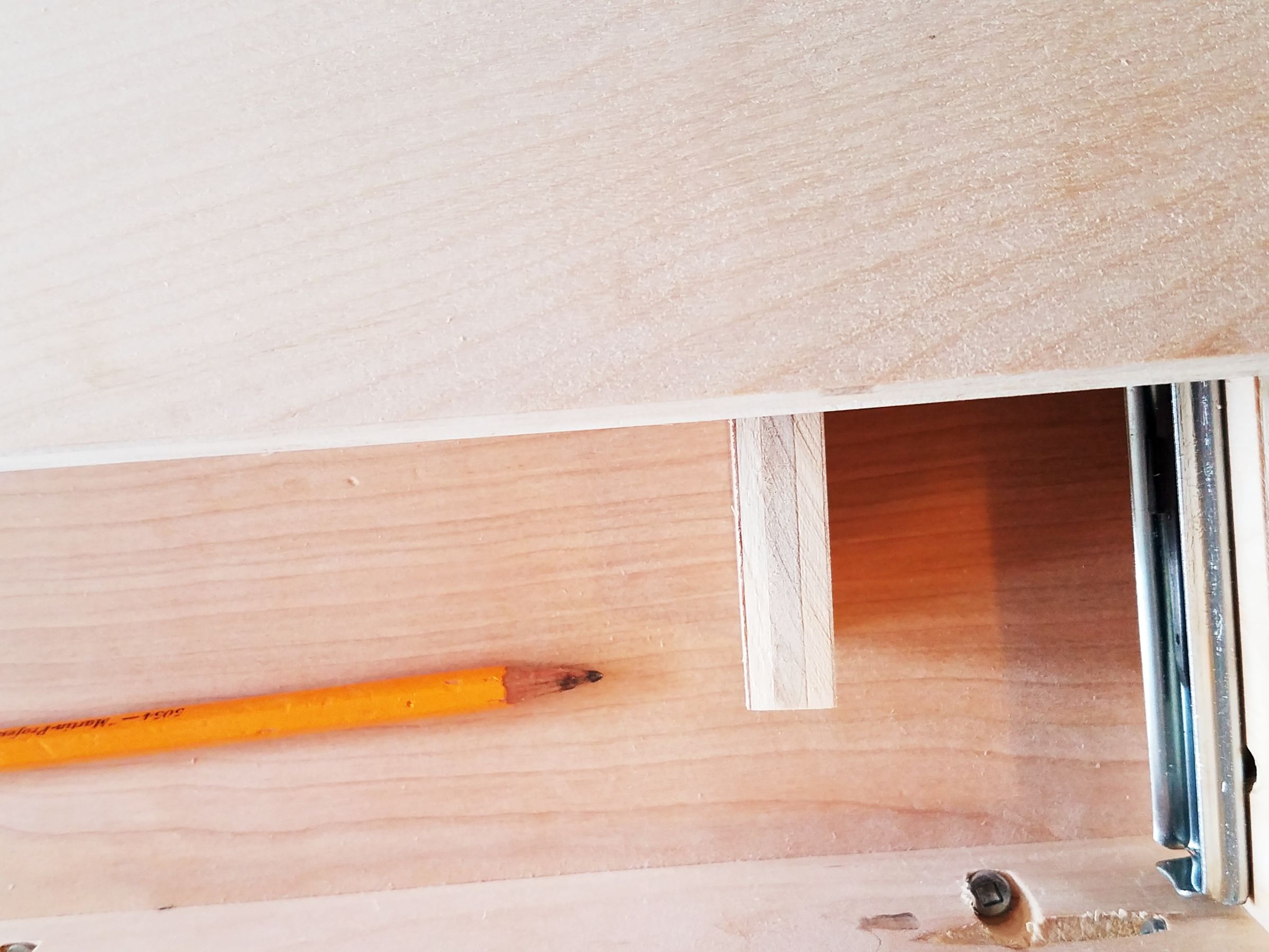 Small Floating Shelf With Hidden Storage : 12 Steps (with Pictures ...