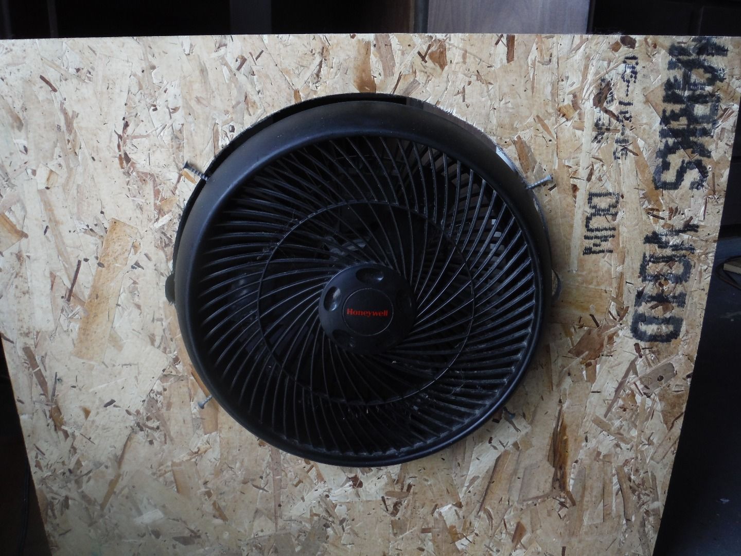 Mega Swampy: a Large, Economical Swamp Cooler Powerful Enough to Cool ...