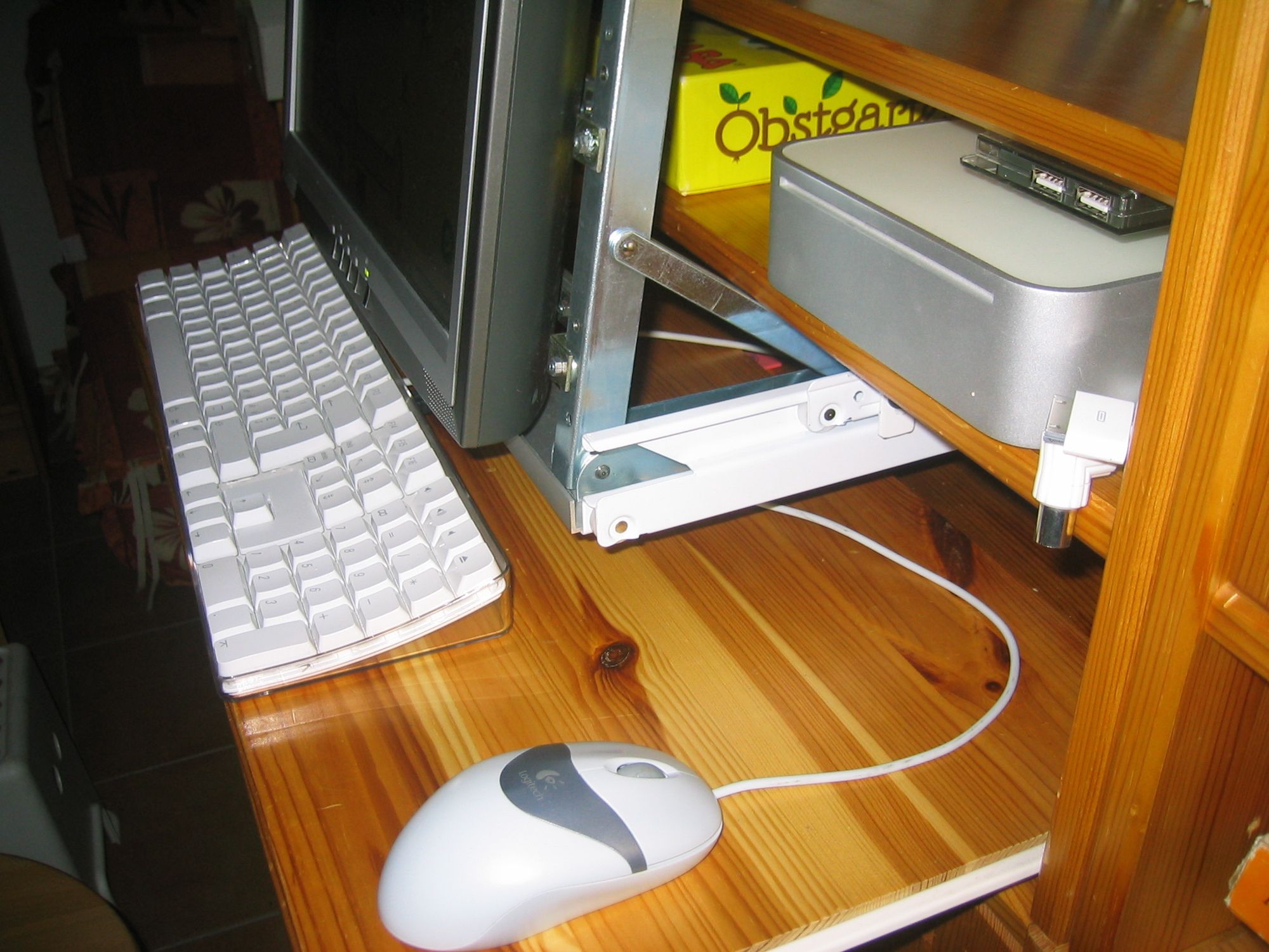 Save Space and Combat the Mess : 5 Steps (with Pictures) - Instructables
