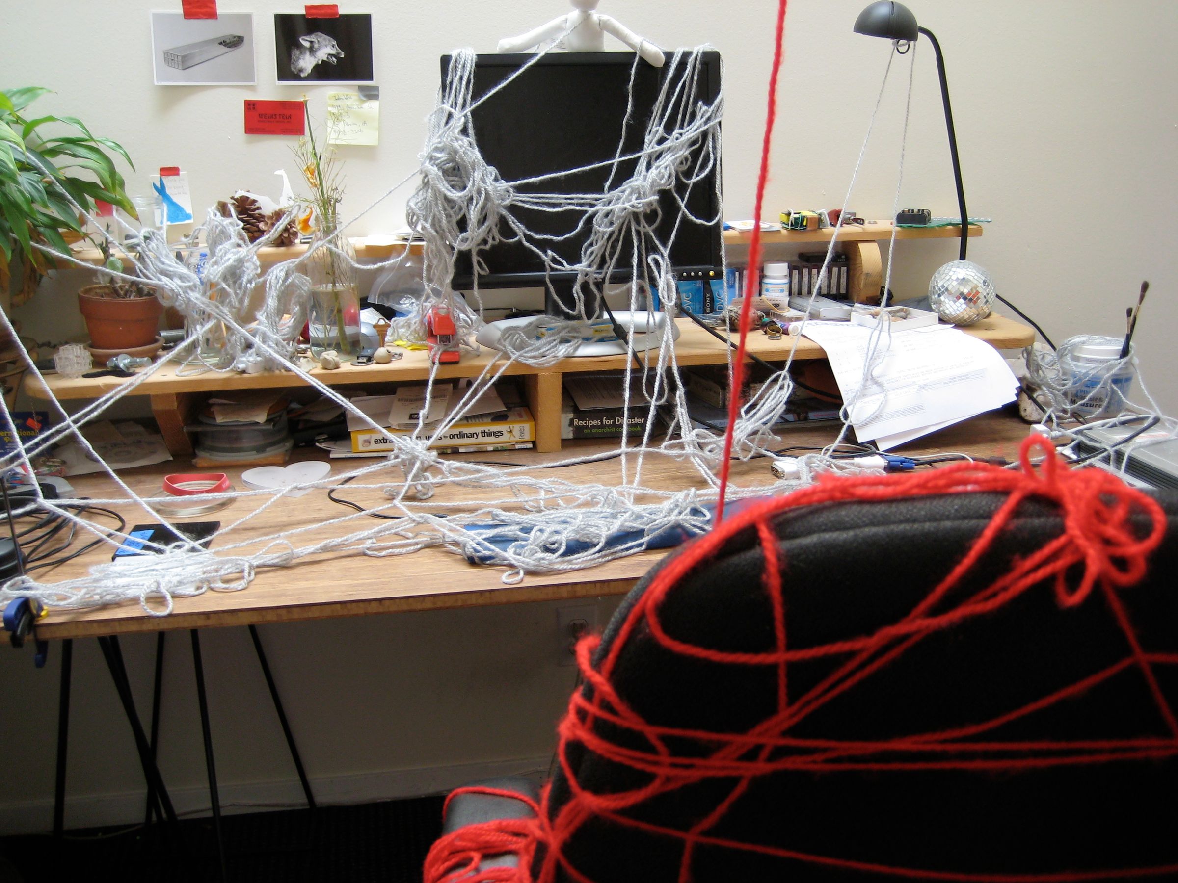 How to Redecorate the Office When Everyone Is Gone : 7 Steps (with ...