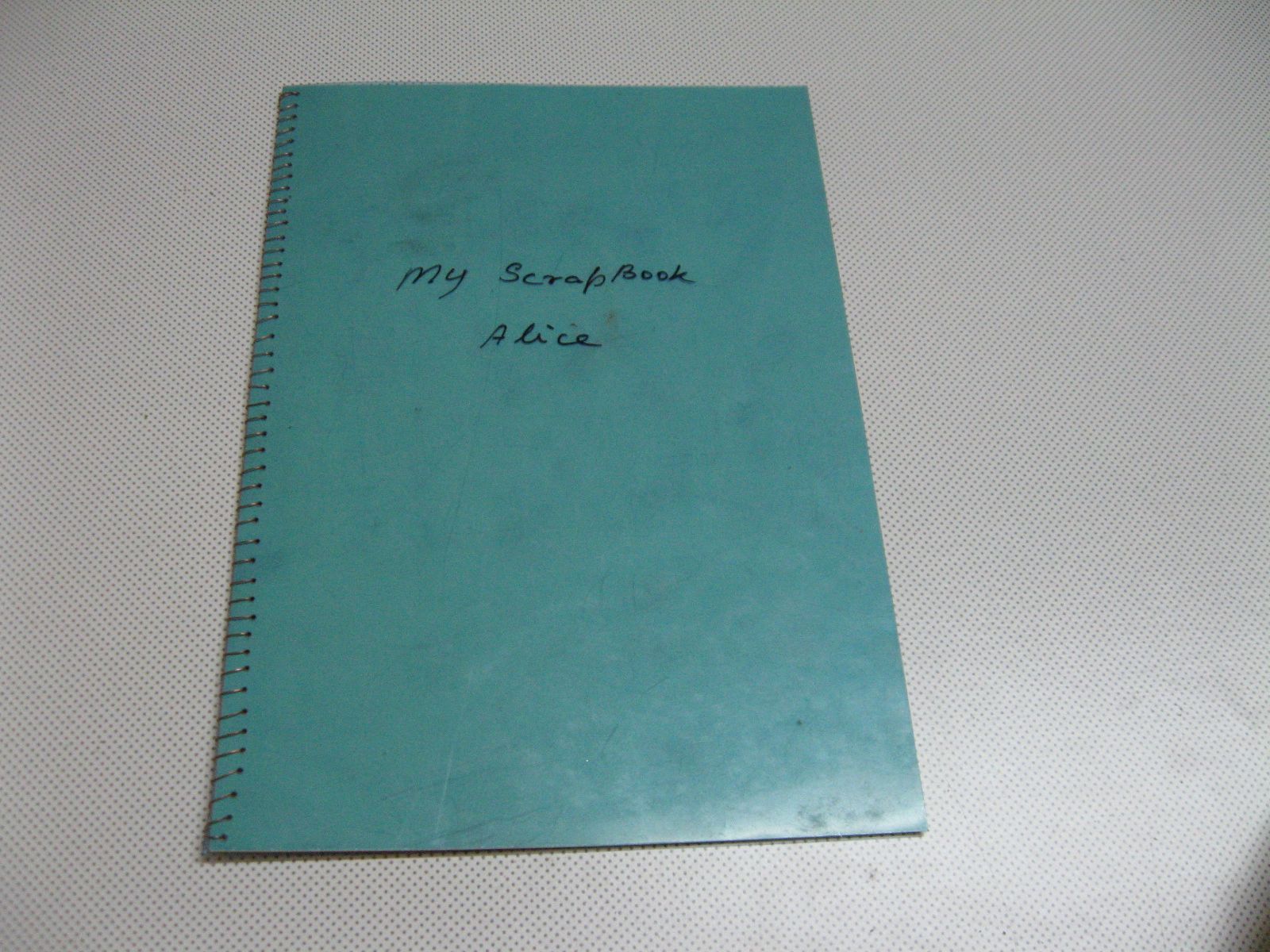 How to Make a Colourful Scrapbook : 4 Steps - Instructables