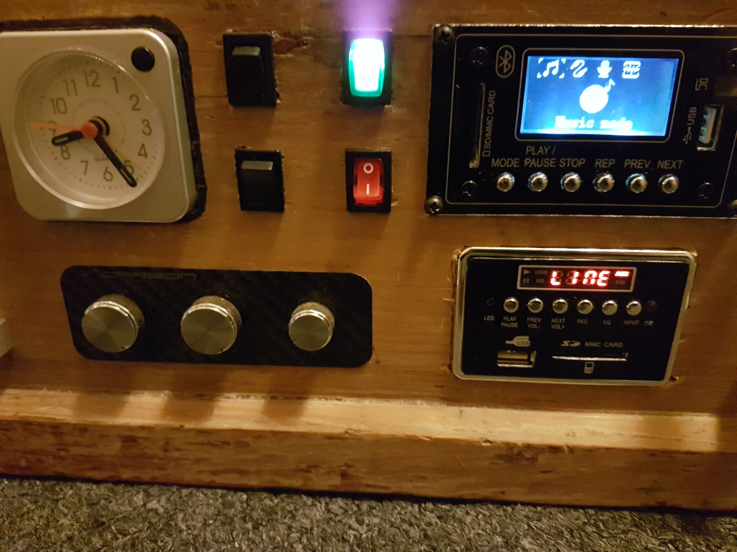 Portable Entertainment Center : 3 Steps - Instructables
