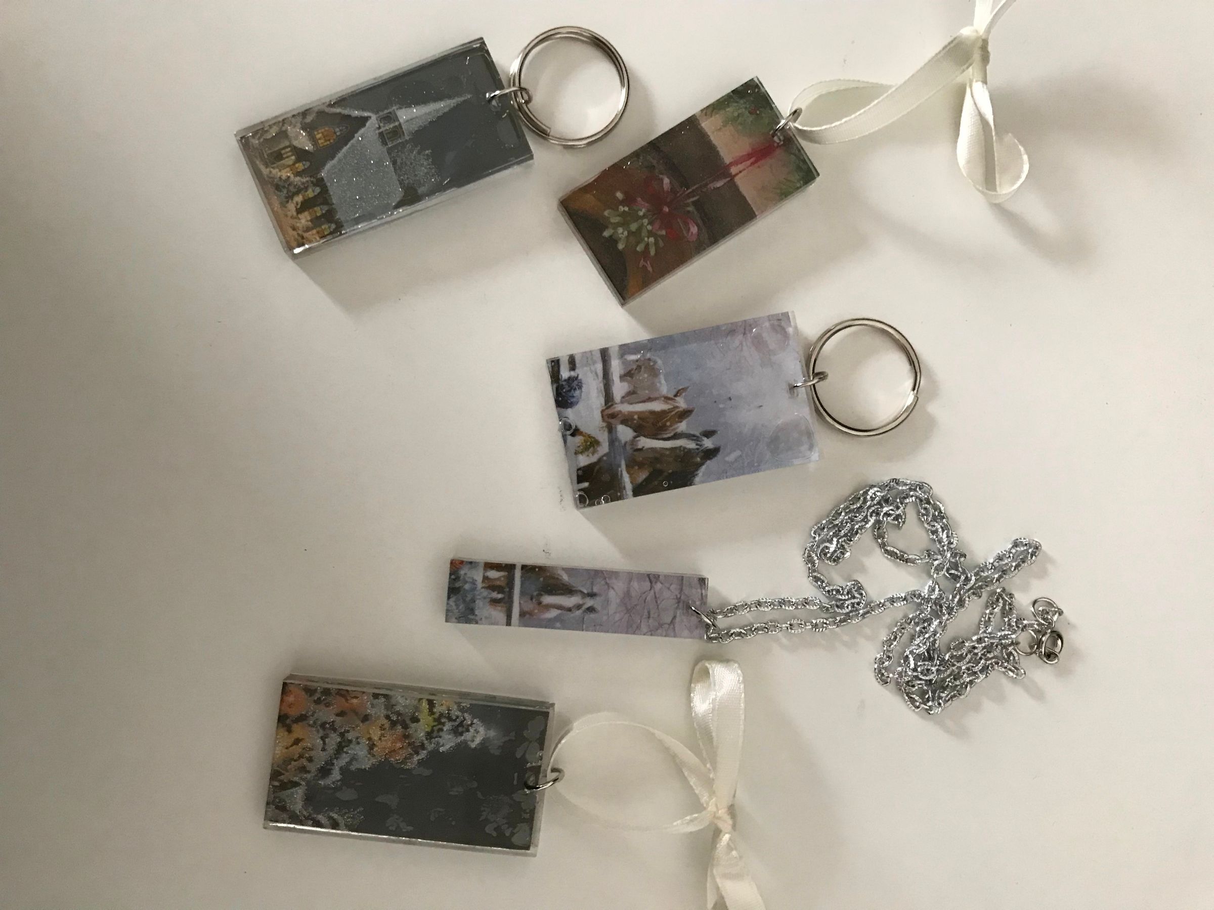 Easy Resin Ornaments and More : 9 Steps (with Pictures) - Instructables