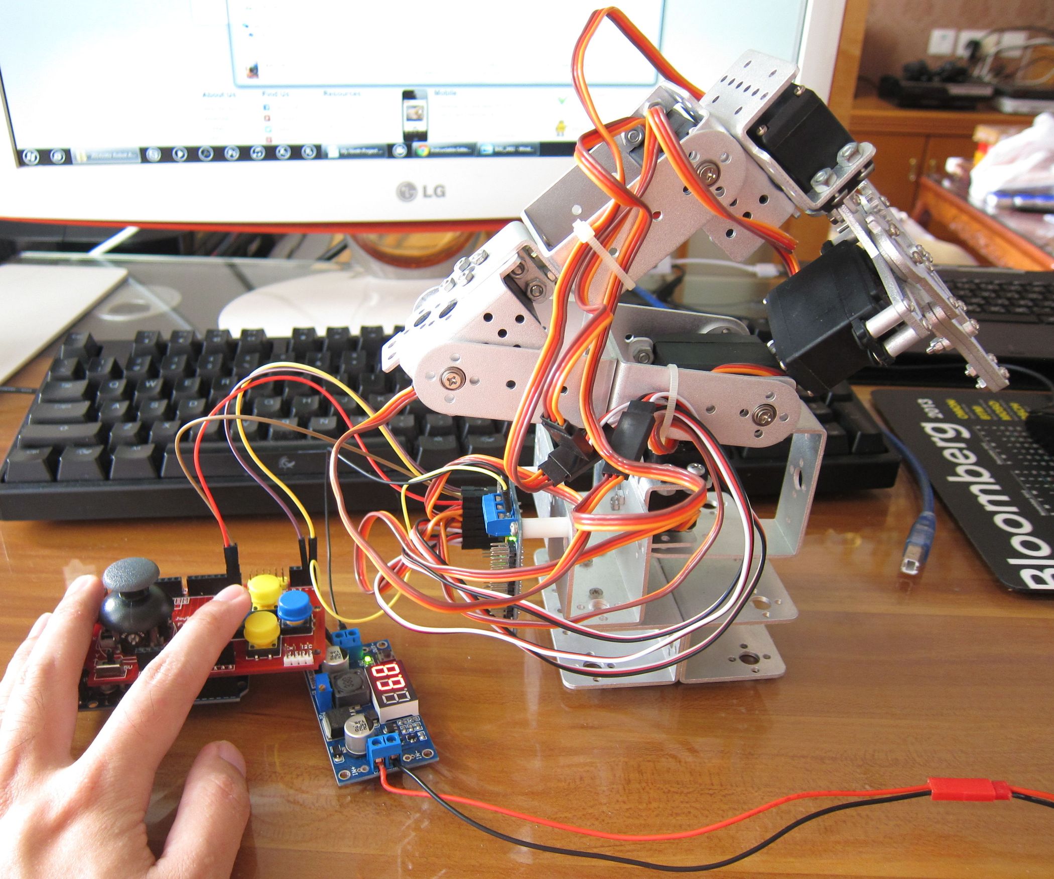 My Ninth Project: Robot Arm With Joystick Shield : 6 Steps (with ...