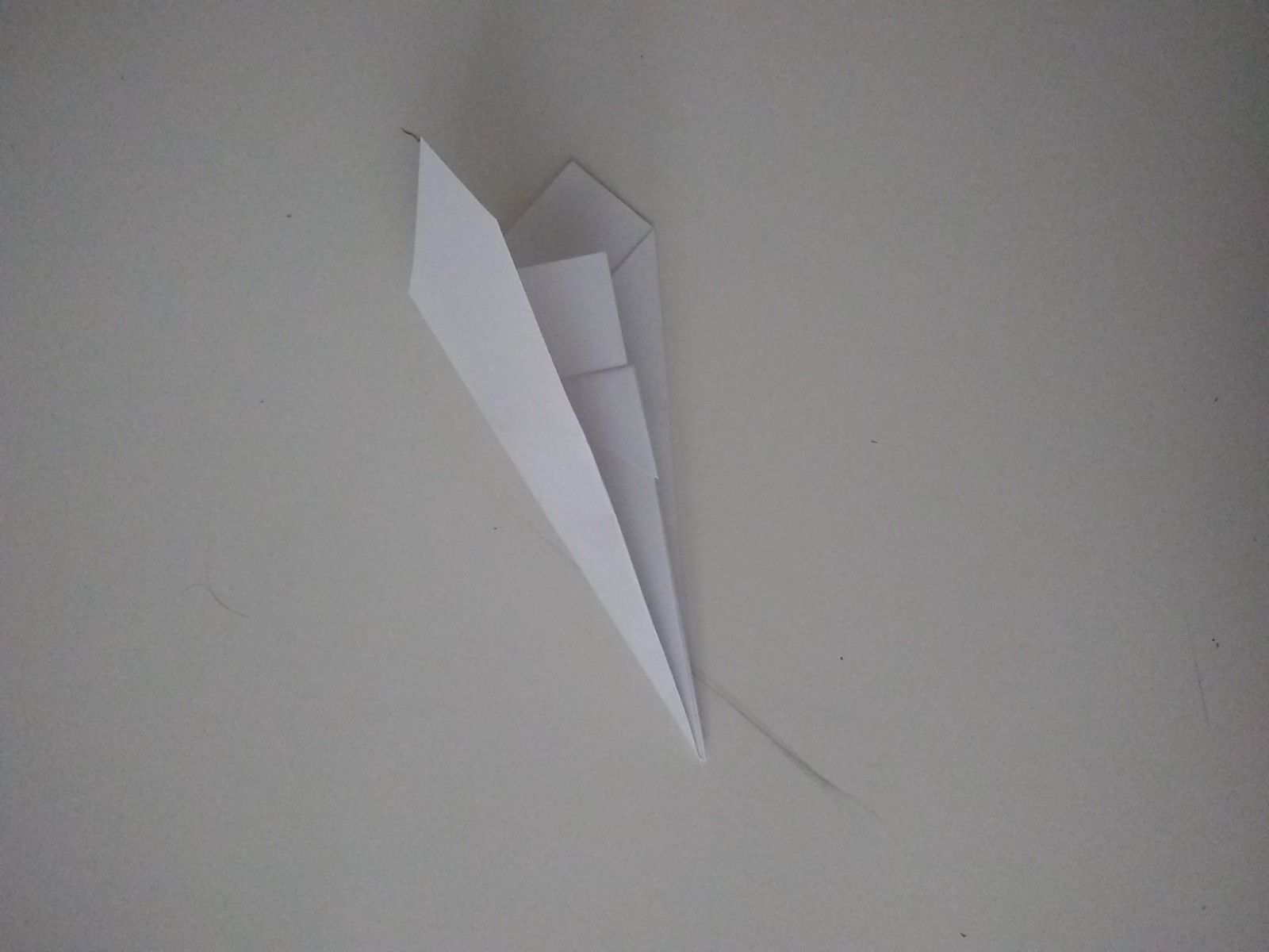 Trick Paper Airplane : 7 Steps - Instructables