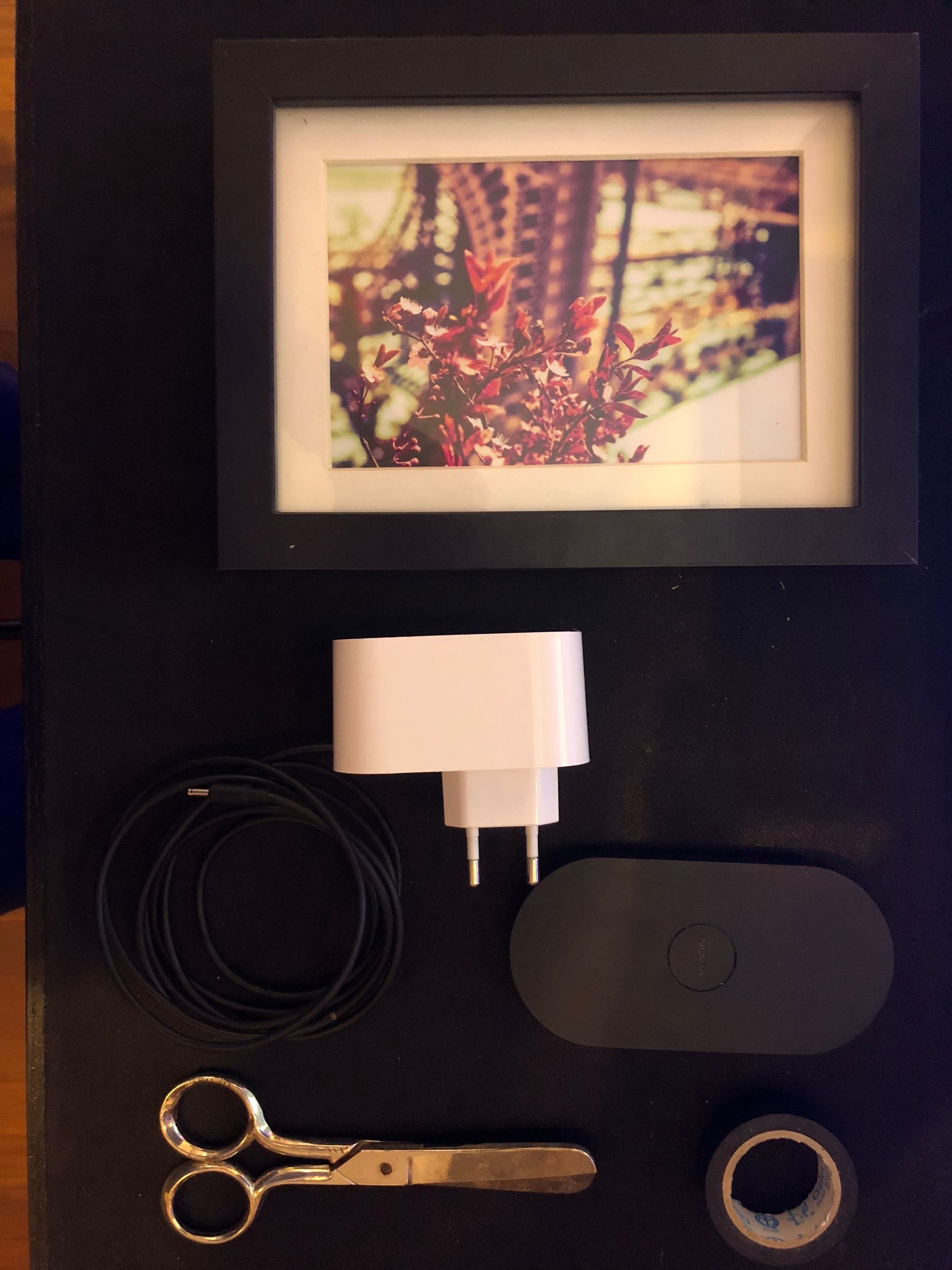 Wireless Charger Photo Frame : 4 Steps - Instructables