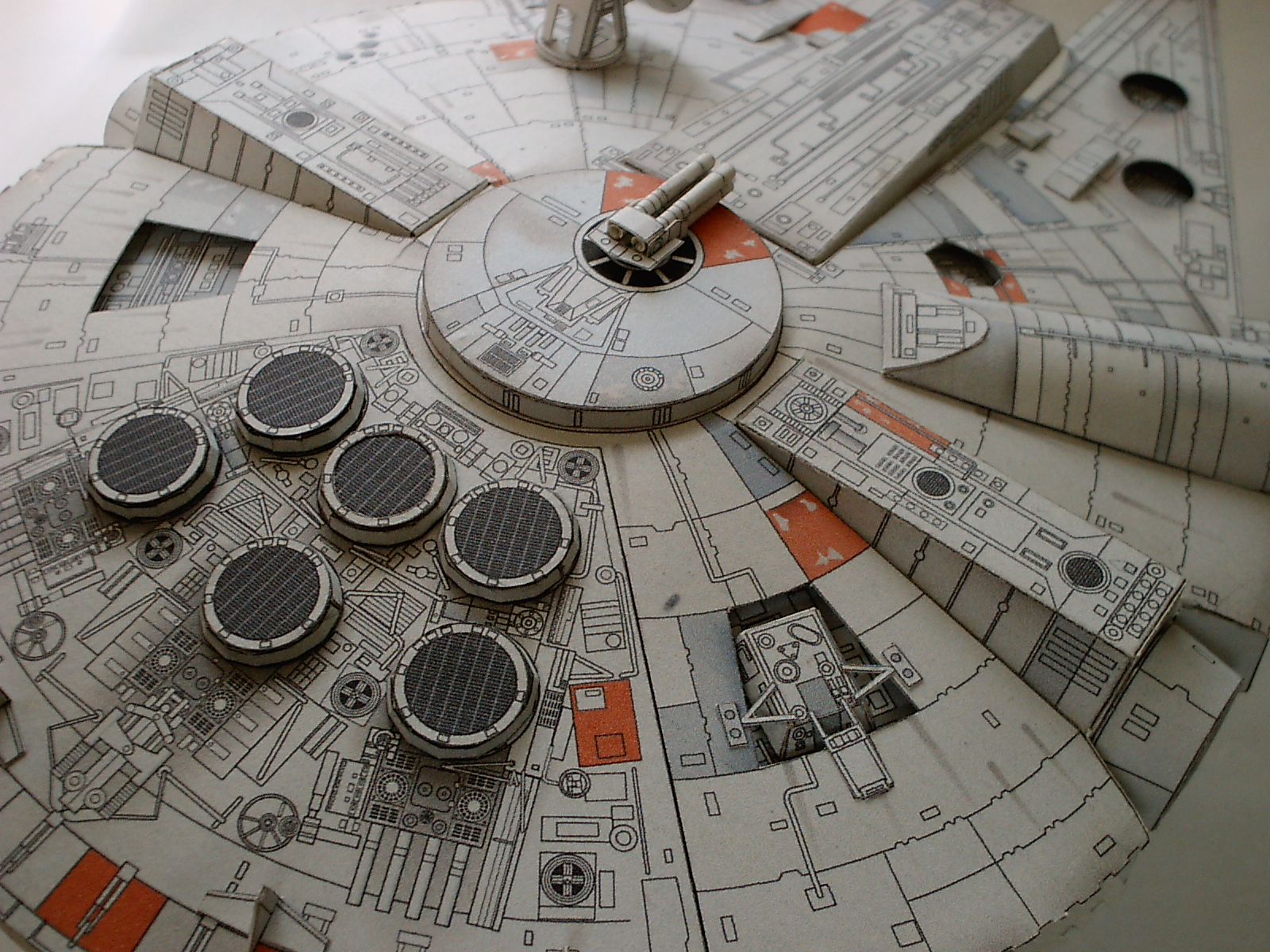 Papercraft (star Wars and Battlestar Galactica) : 5 Steps - Instructables