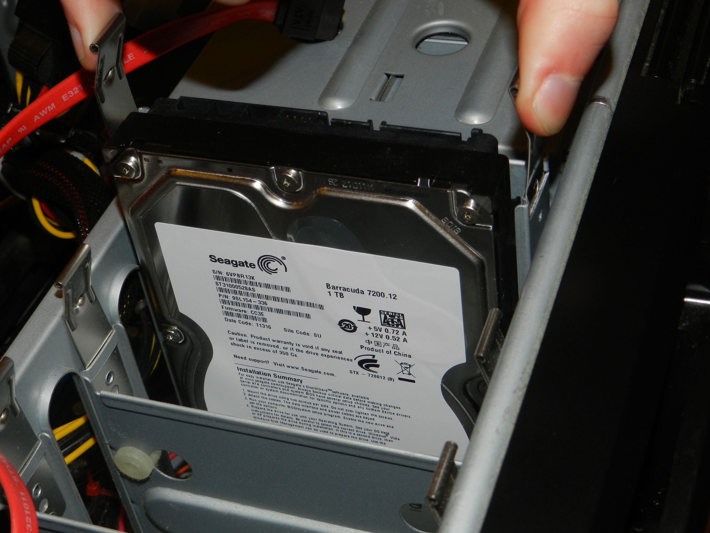 How to Add a SATA Hard Drive to Your Computer : 6 Steps - Instructables