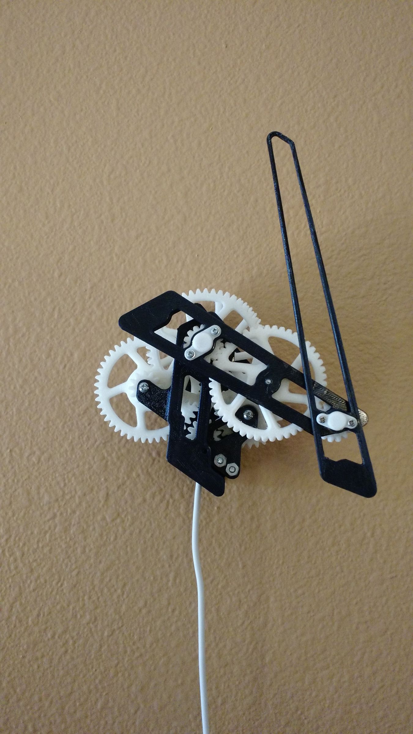 Hand in Hand Skeleton Clock : 11 Steps (with Pictures) - Instructables