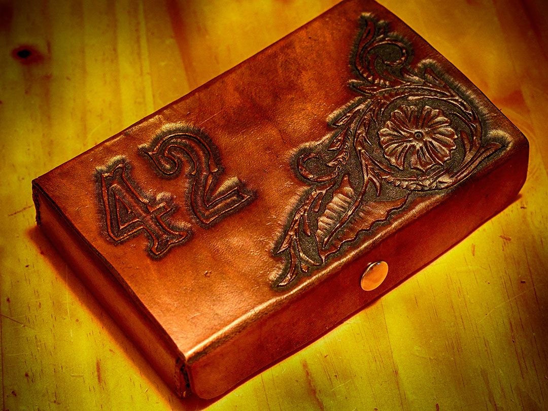 Leather Domino Case : 23 Steps (with Pictures) - Instructables